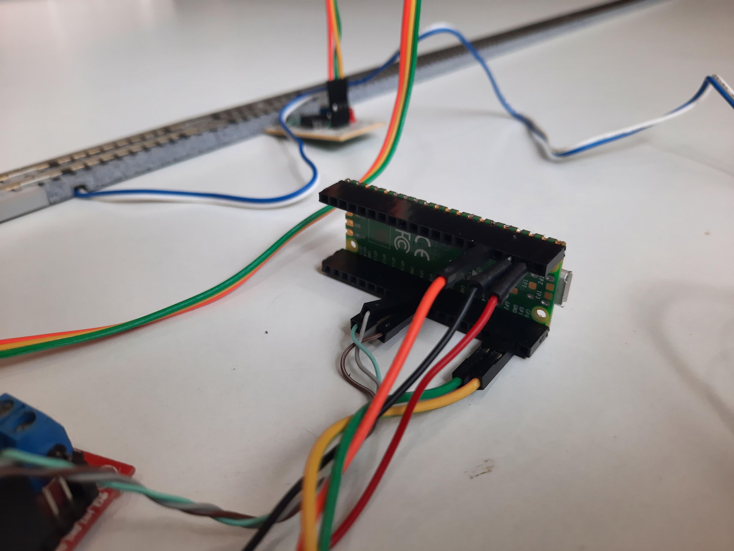 Raspberry Pi Pico Controlled Simple Automated Model Railroad | Model Railroad Automation : 12 ...