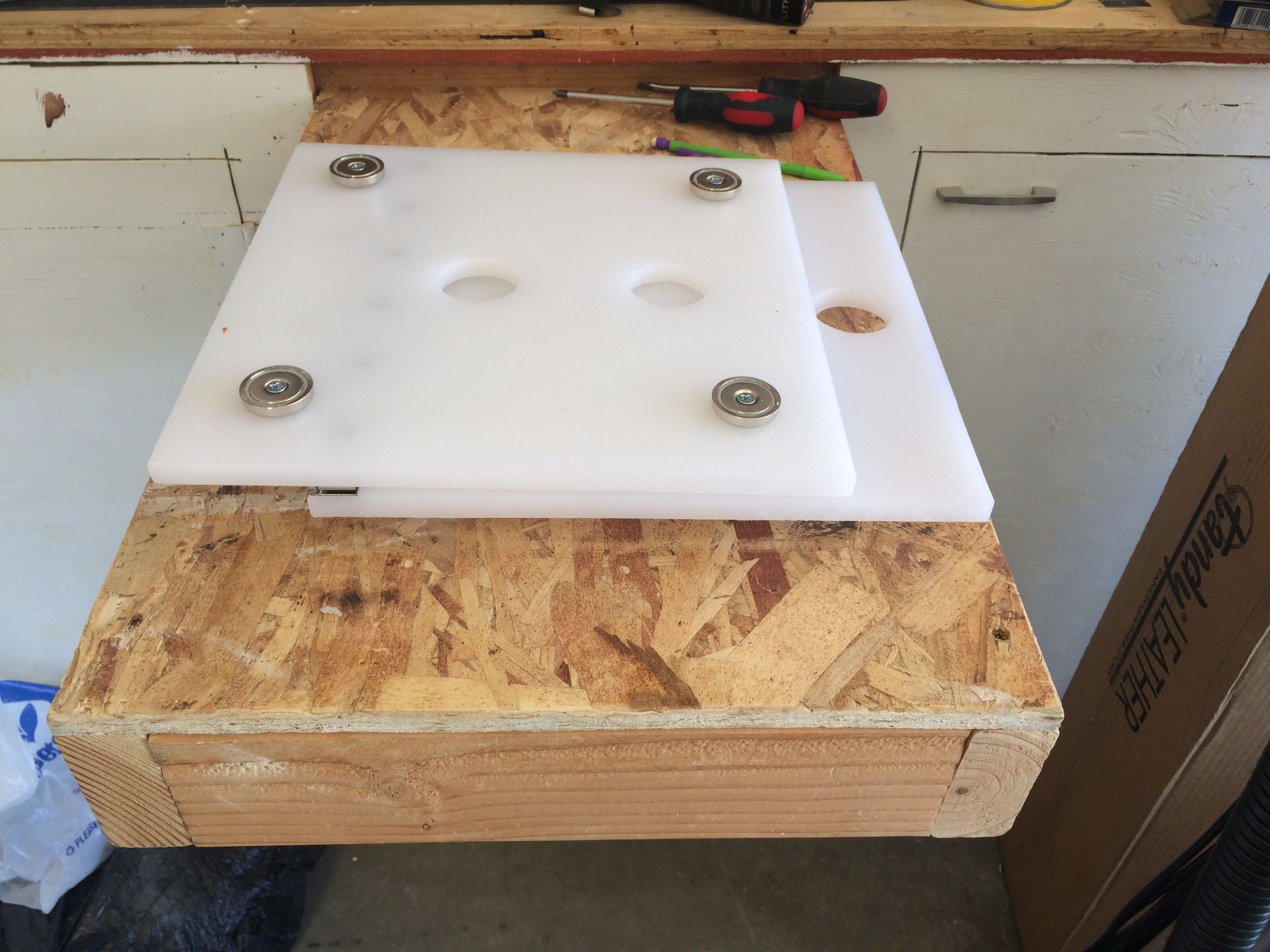 Magnetic Laptop Mount : 6 Steps (with Pictures) - Instructables