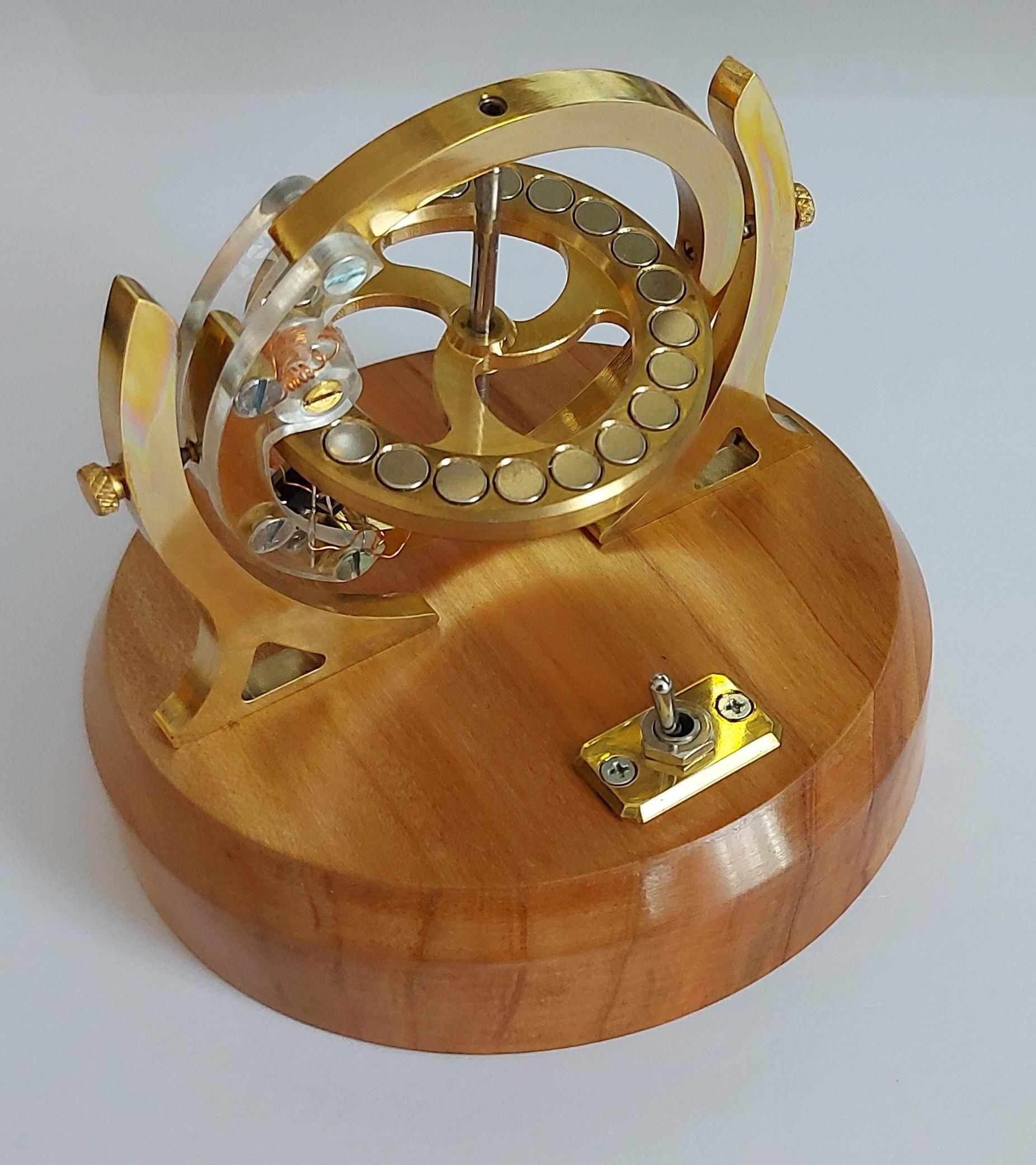 Self Spinning Gyroscope : 12 Steps (with Pictures) - Instructables