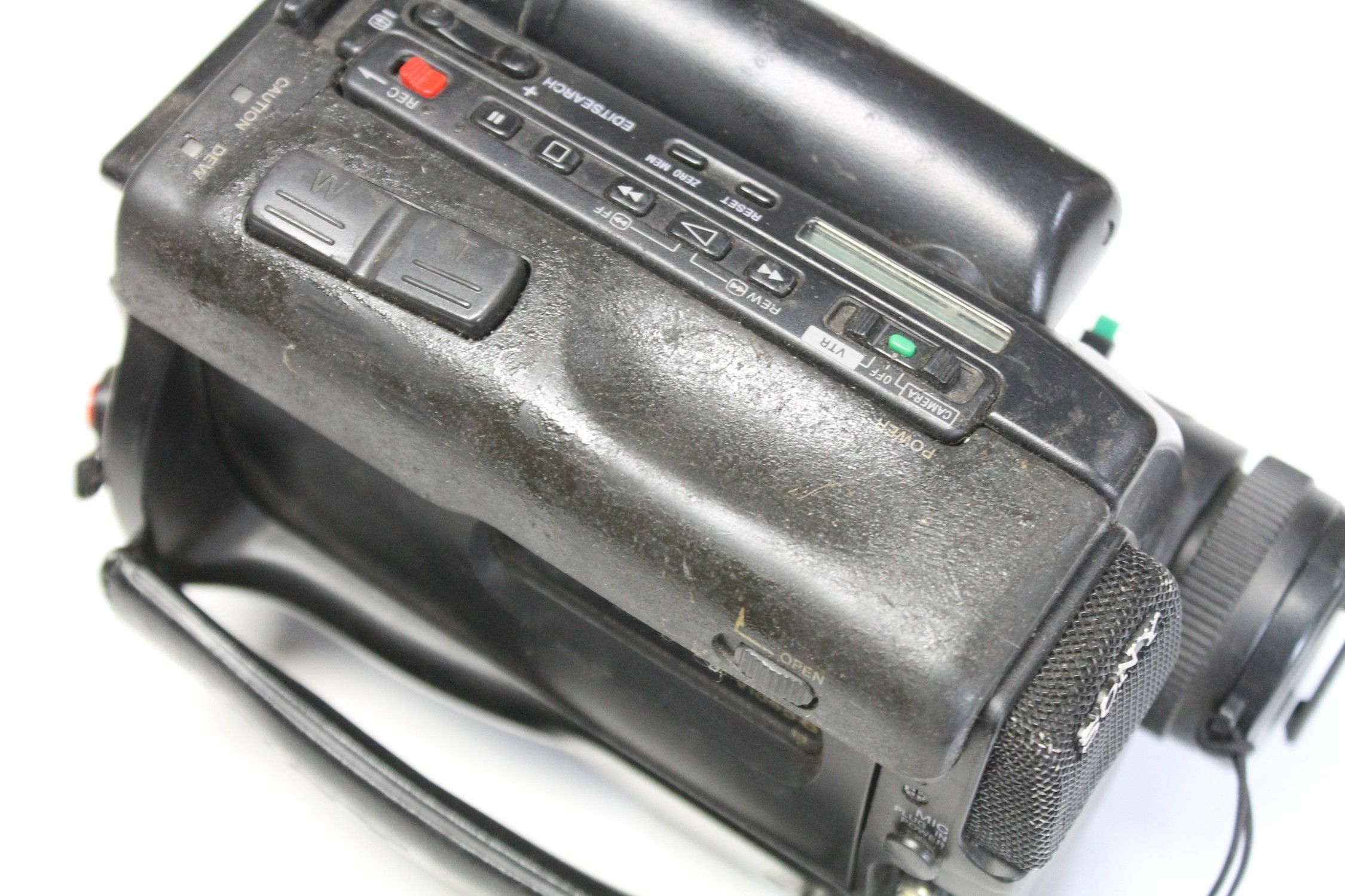 How to Clean Sticky Rubber : 4 Steps (with Pictures) - Instructables