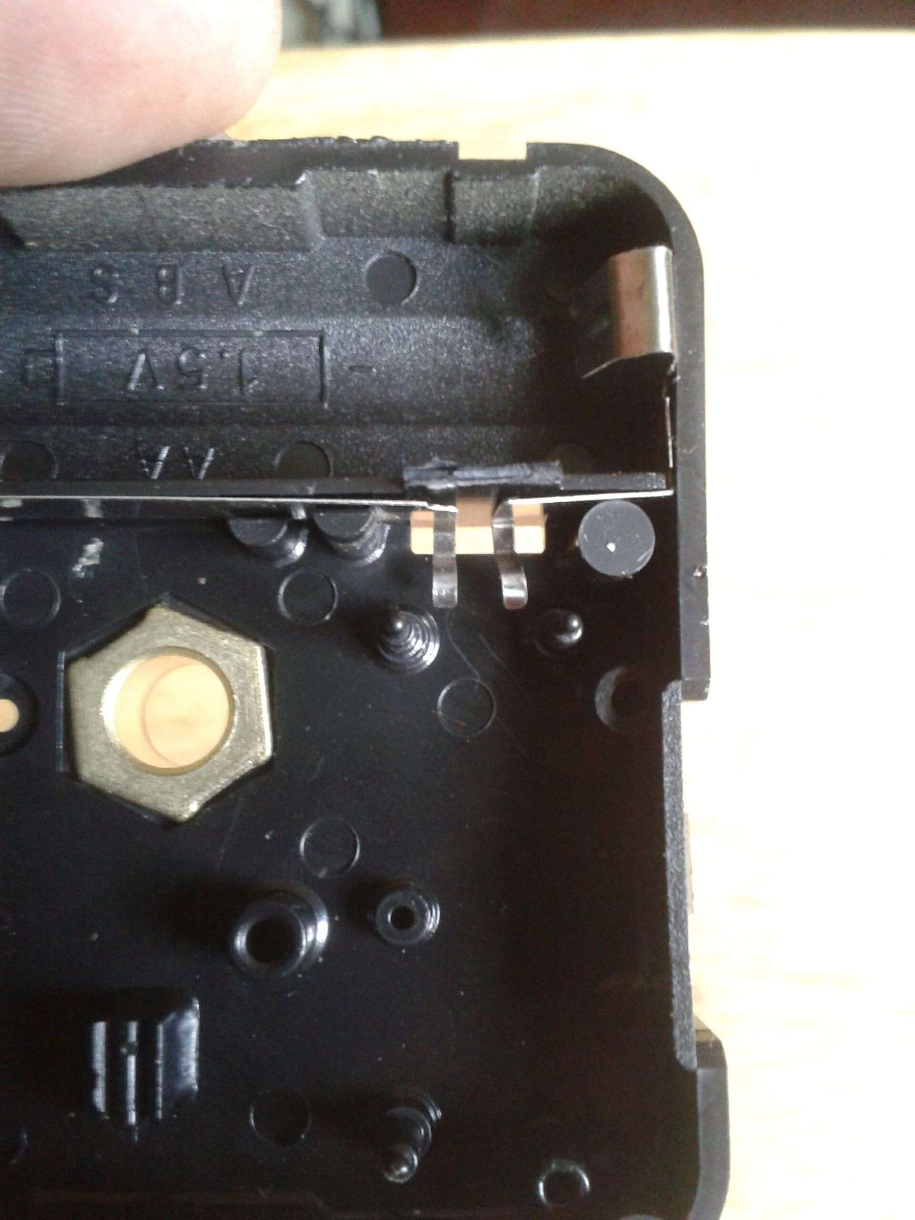 What's in a Quartz Clock : 9 Steps - Instructables