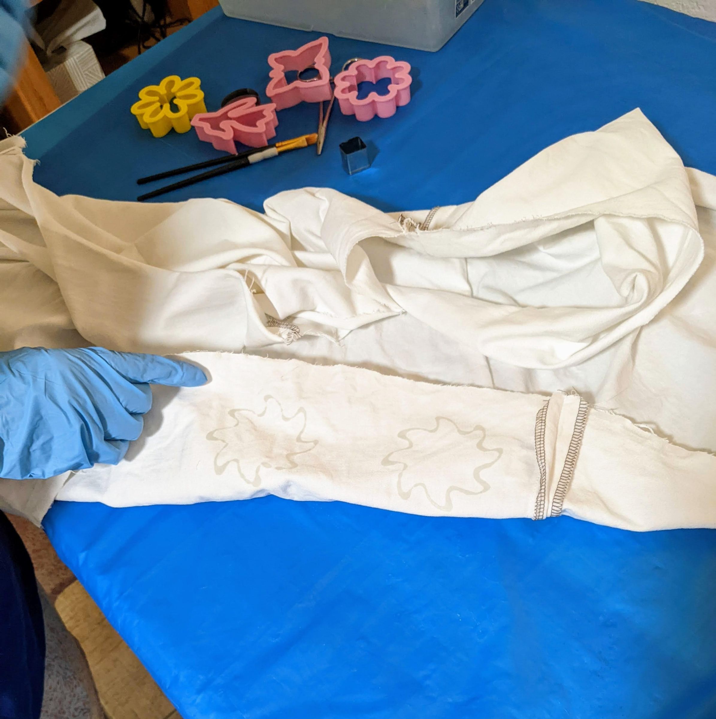 Ice Dye Batik Apron : 11 Steps (with Pictures) - Instructables