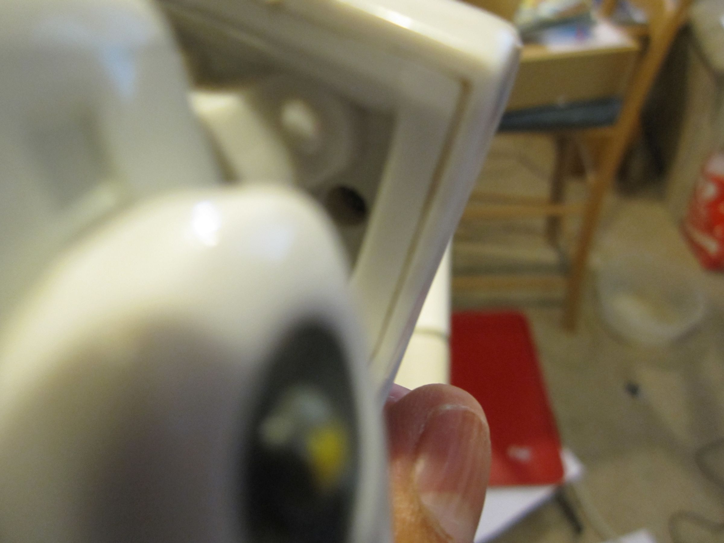 DIY PIXAR: M-O (Microbe Obliterator) Cleaner Bot : 10 Steps (with ...