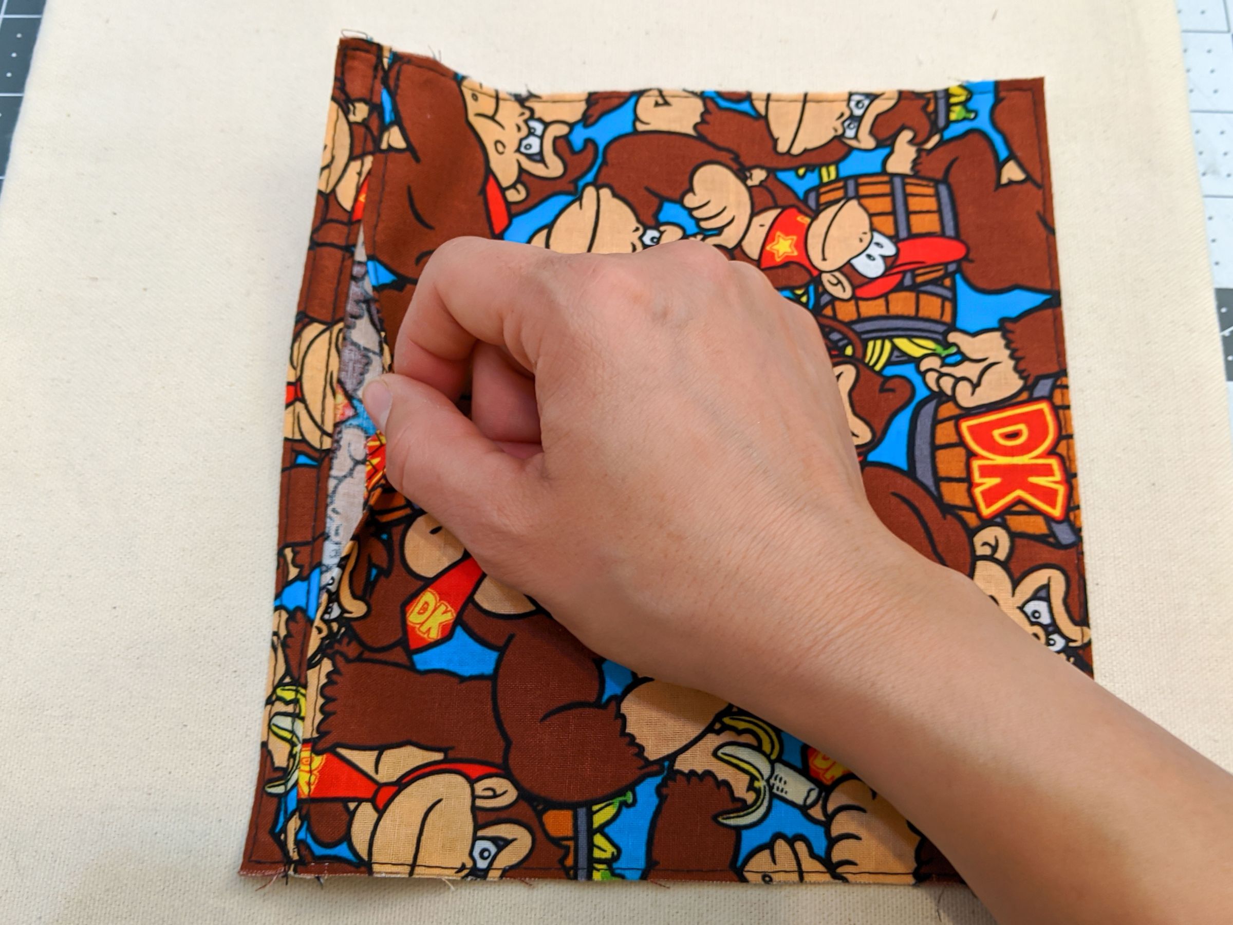 DIY Face Mask With Filter Pocket : 10 Steps (with Pictures) - Instructables