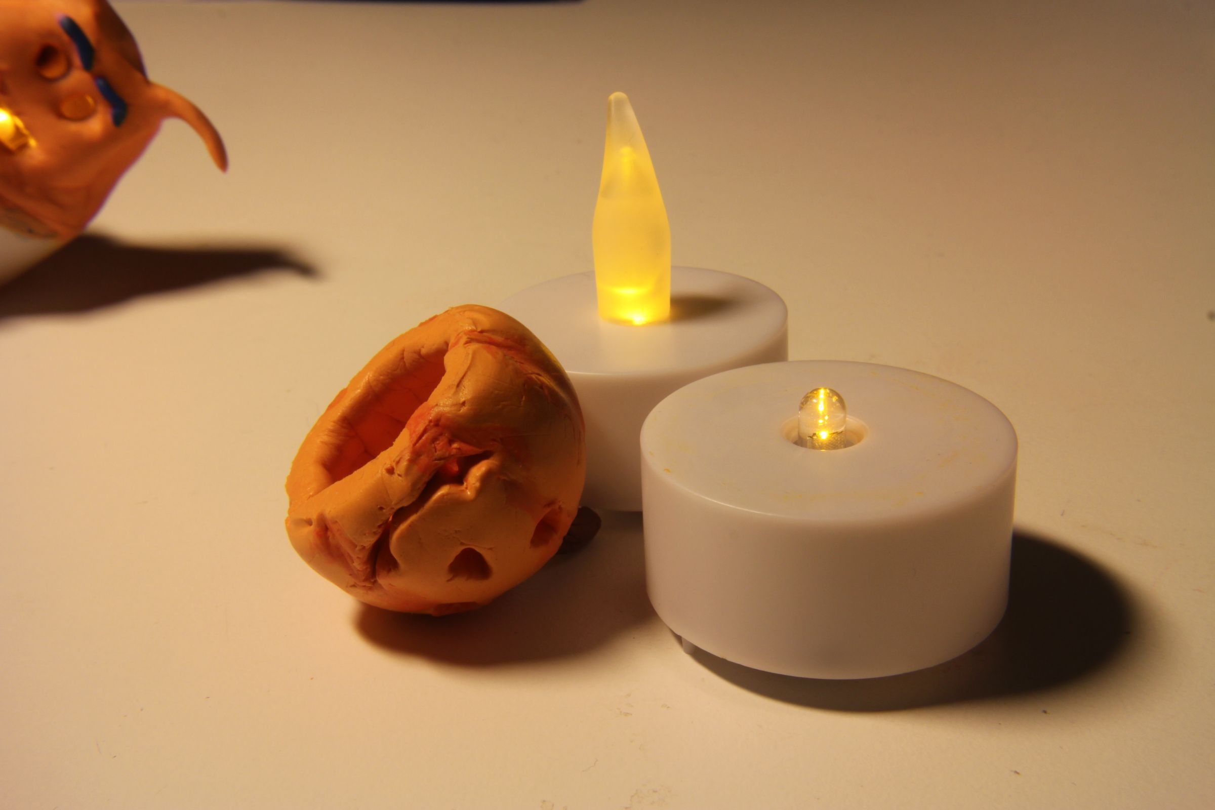 Halloween Sugru Lights : 3 Steps - Instructables