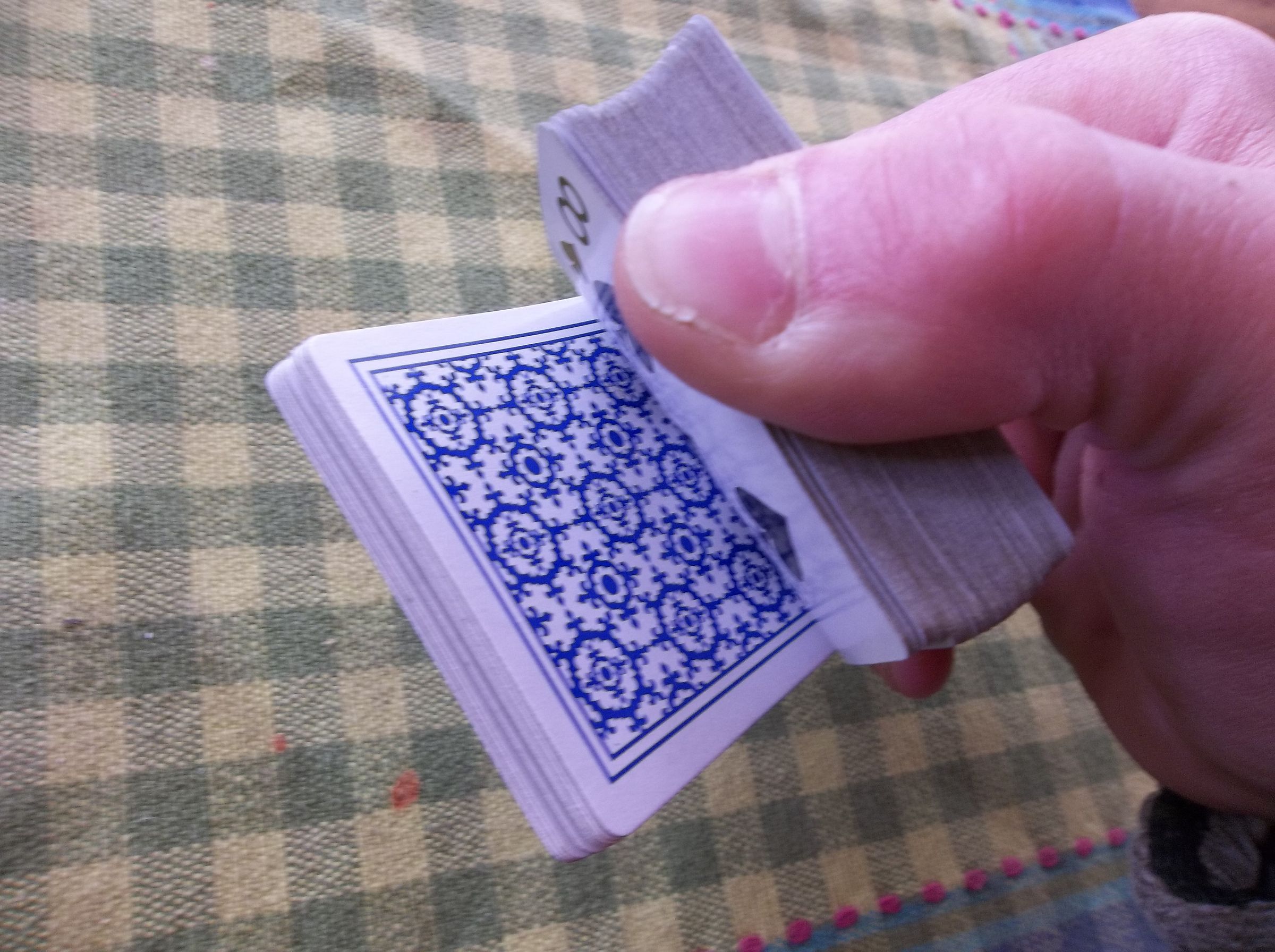 How to Shuffle Cards Like a Pro : 6 Steps - Instructables