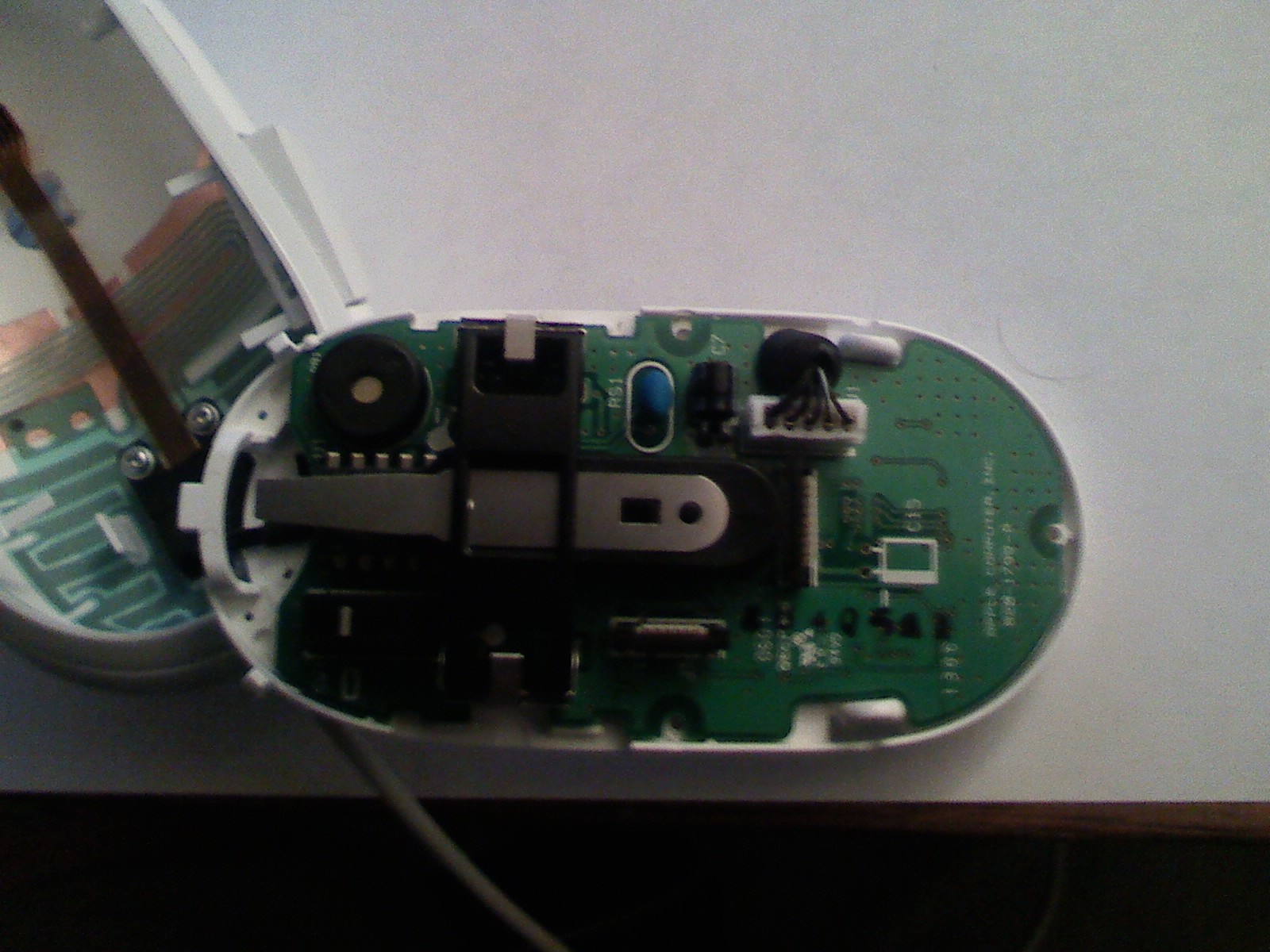 How to Completely Disassemble a MAC Mouse - Clean/Repair/Mod : 6 Steps ...