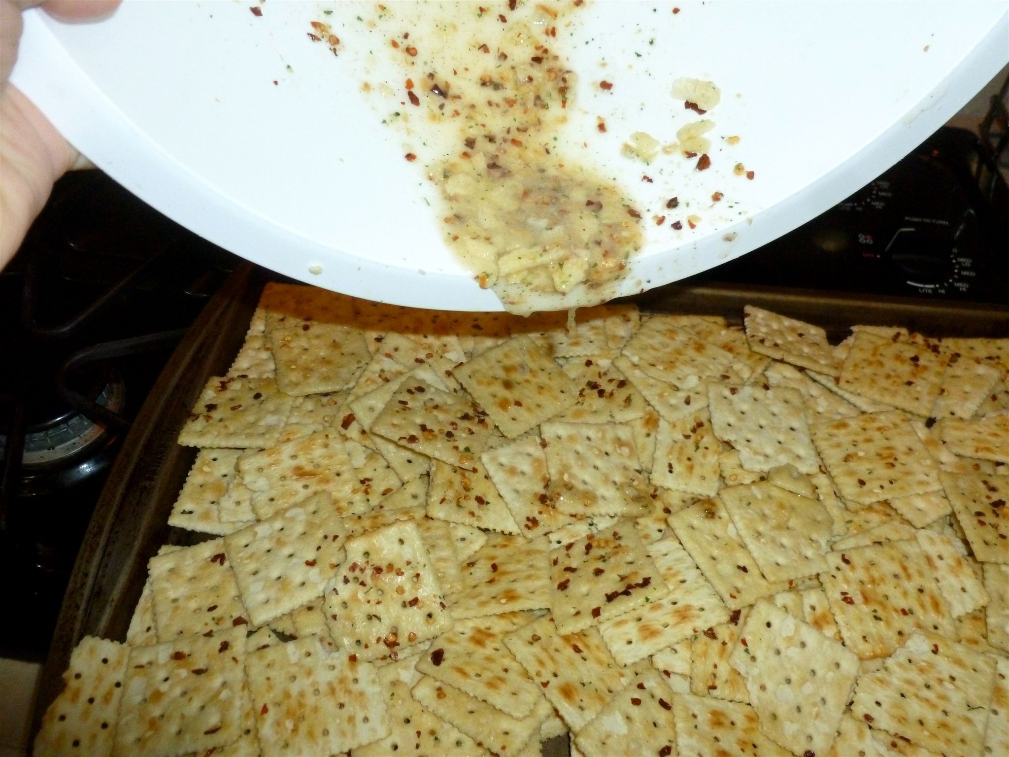 Ranch & Pepper Crackers (with Pictures) - Instructables