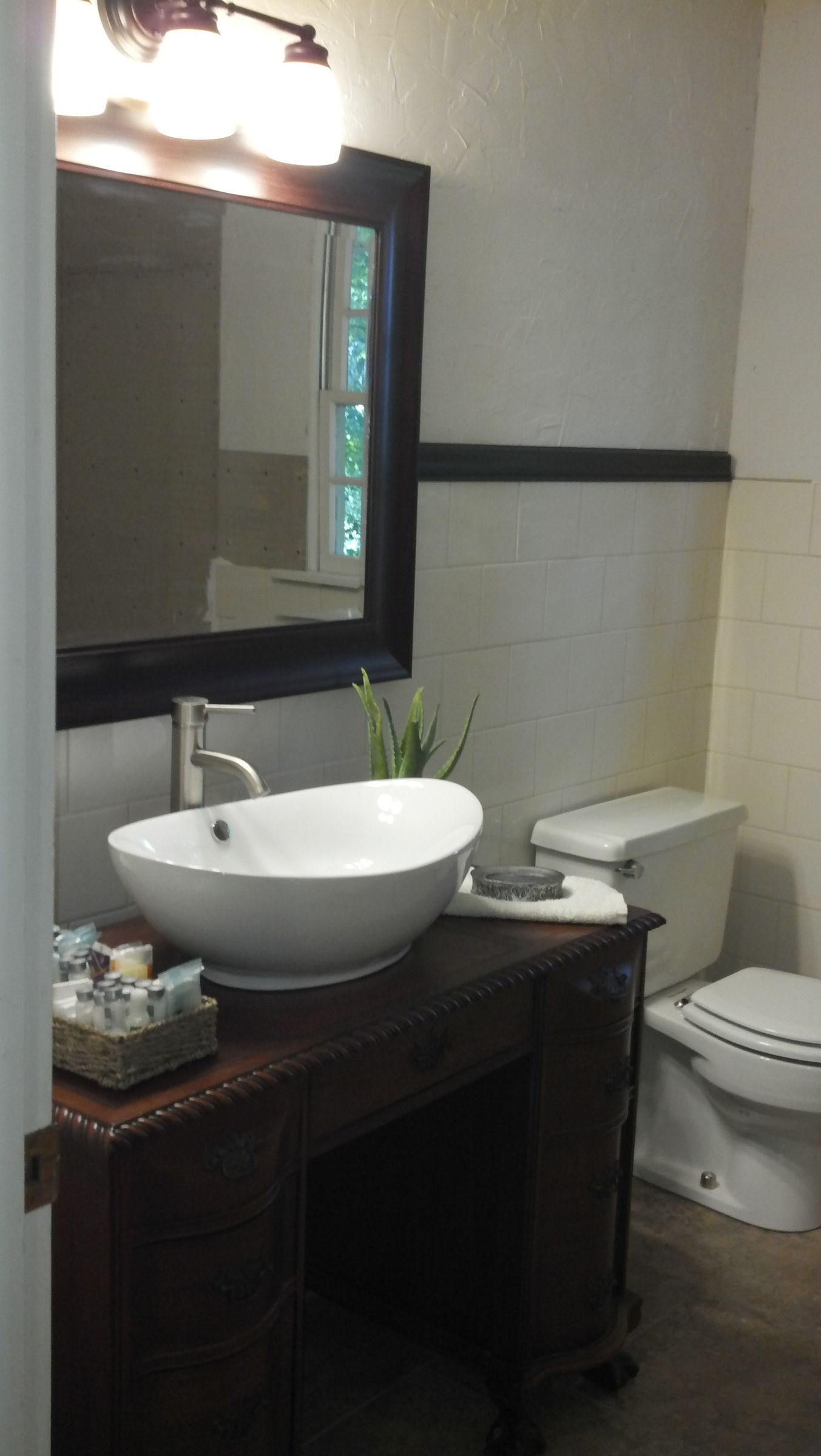 Bathroom Vanity With Vessel Sink : 4 Steps (with Pictures) - Instructables