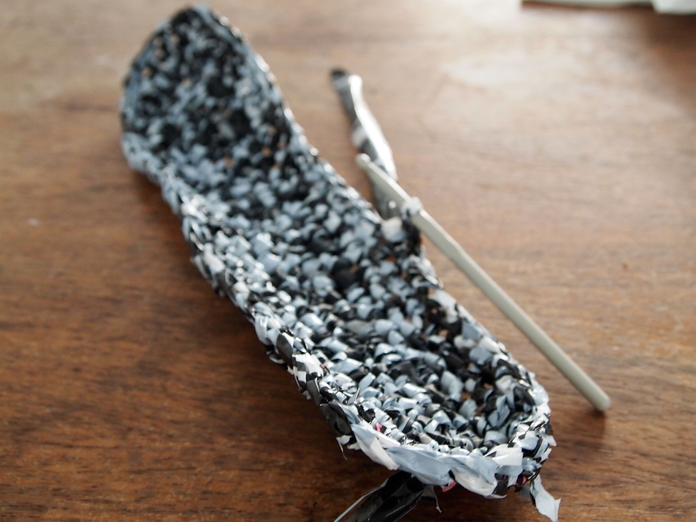 How to Make a Plarn Shopper : 4 Steps (with Pictures) - Instructables