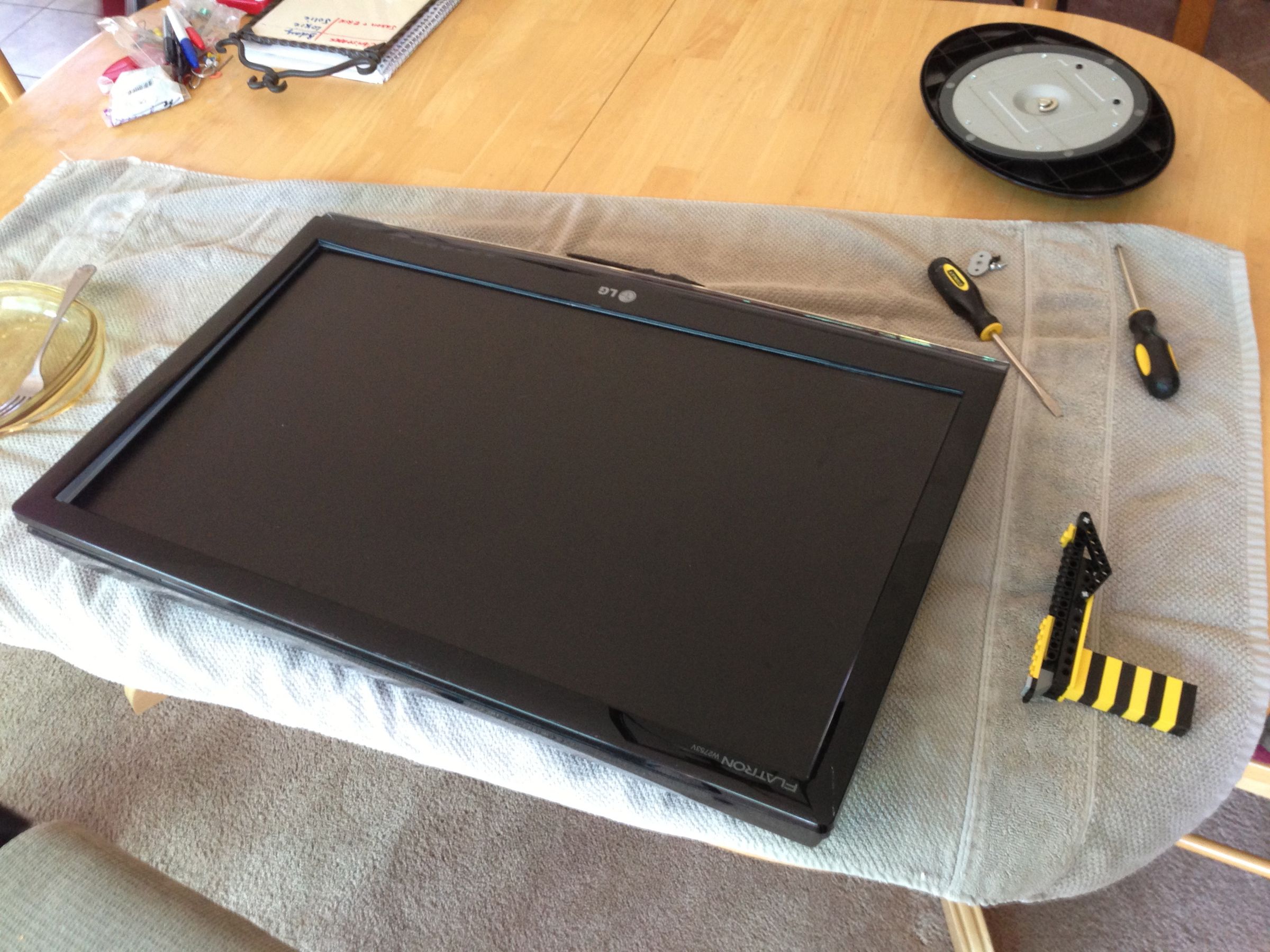 LCD Coffee Table : 6 Steps (with Pictures) - Instructables