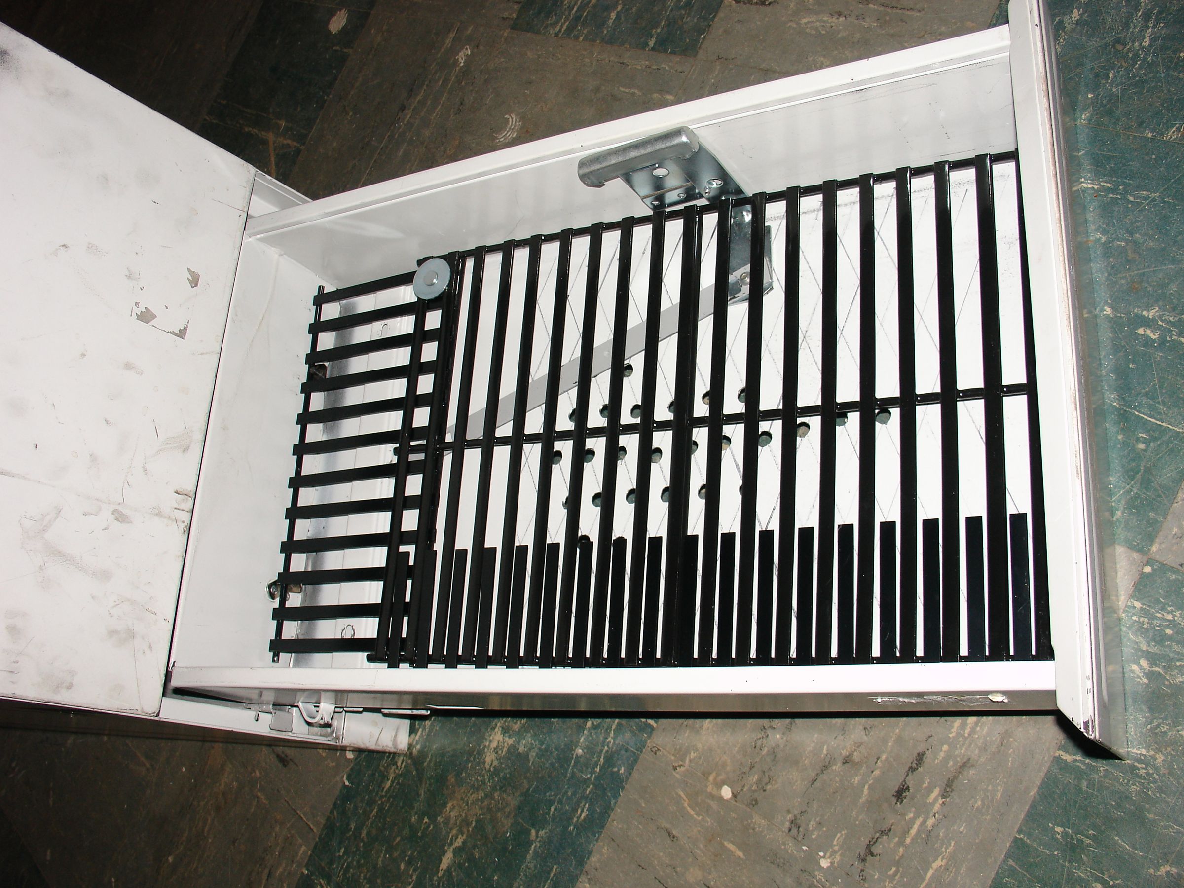 Filing Cabinet Smoker : 11 Steps (with Pictures) - Instructables