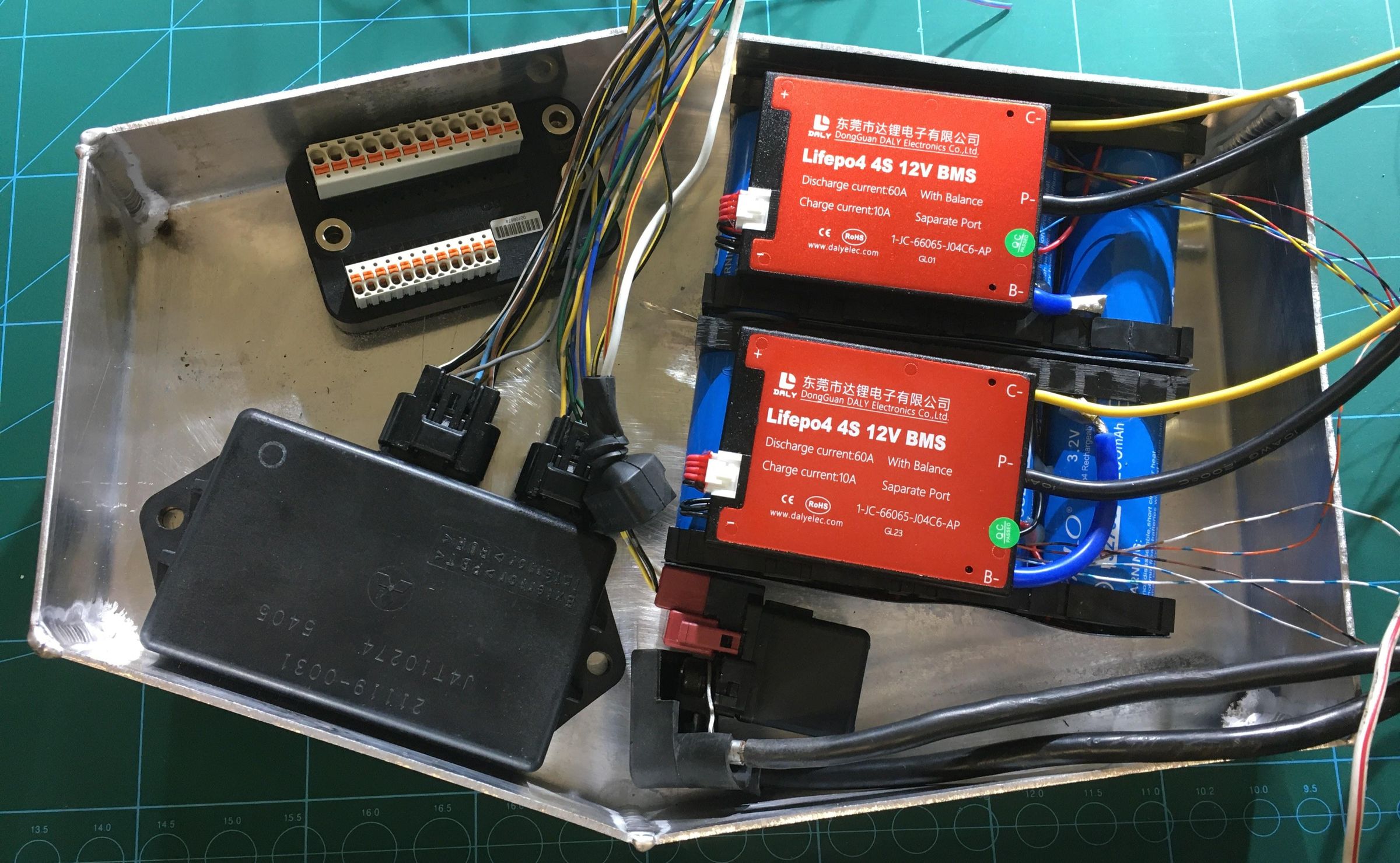 Motorcycle Low Profile LifePo4 Battery With BMS and Voltmeter : 4 Steps ...