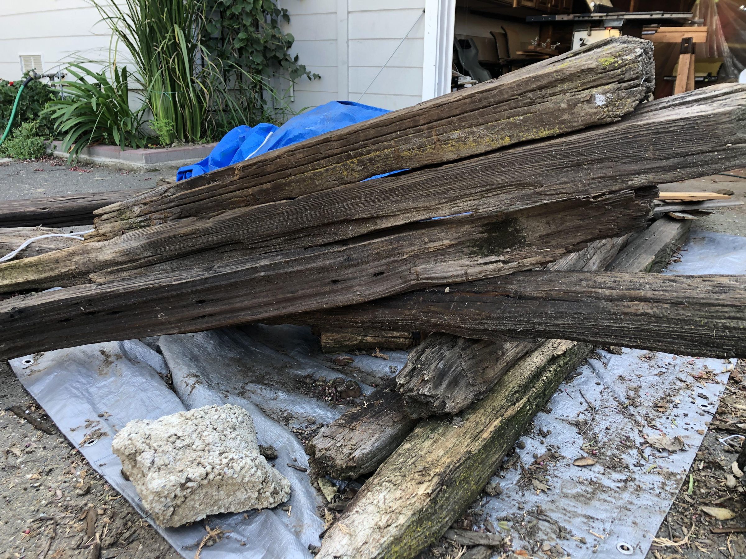 Turn Reclaimed Wood Into Lumber! : 7 Steps (with Pictures) - Instructables