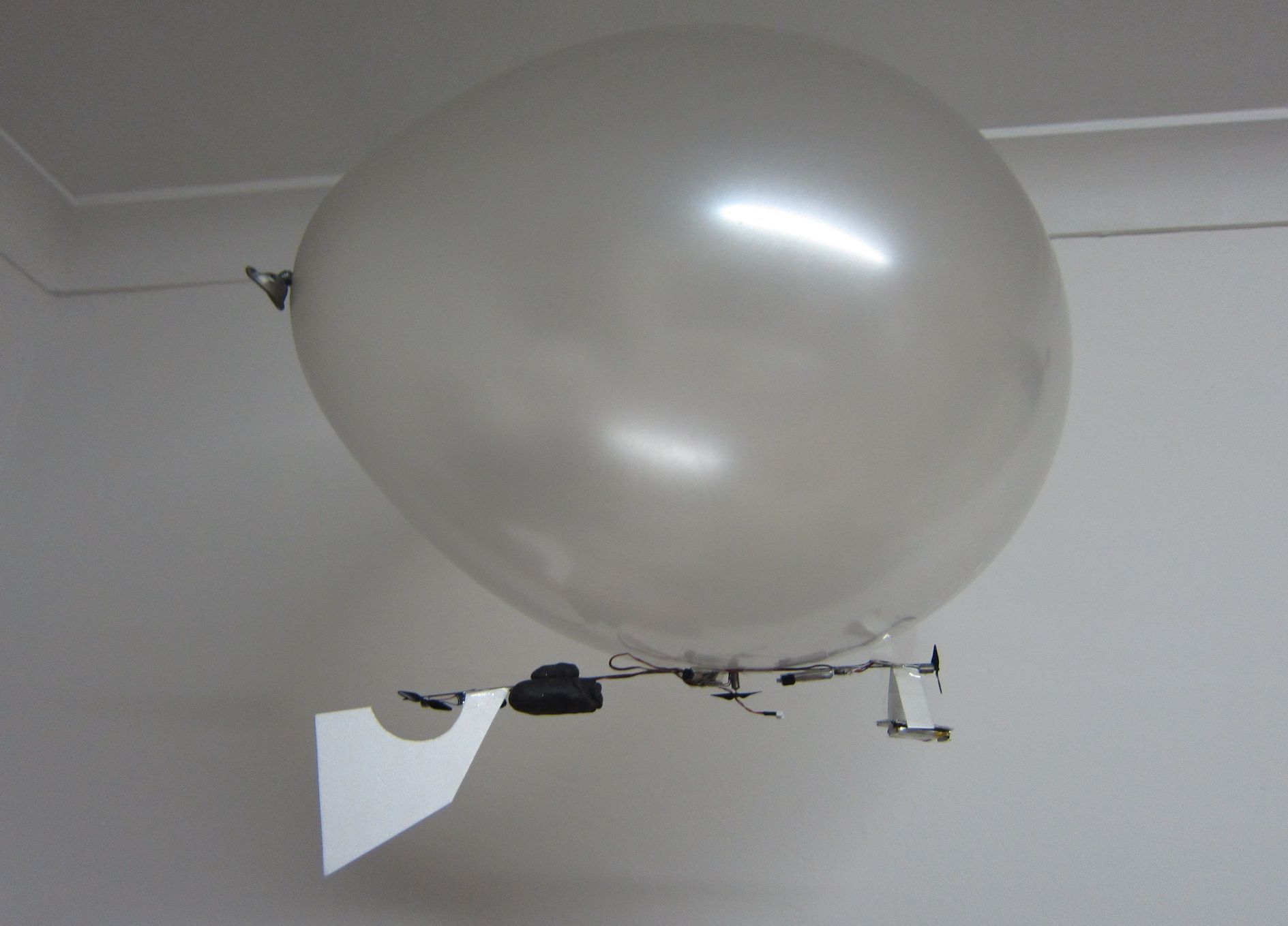 Sub Micro (Spy) Blimp Building With Hacked Servos : 8 Steps (with ...