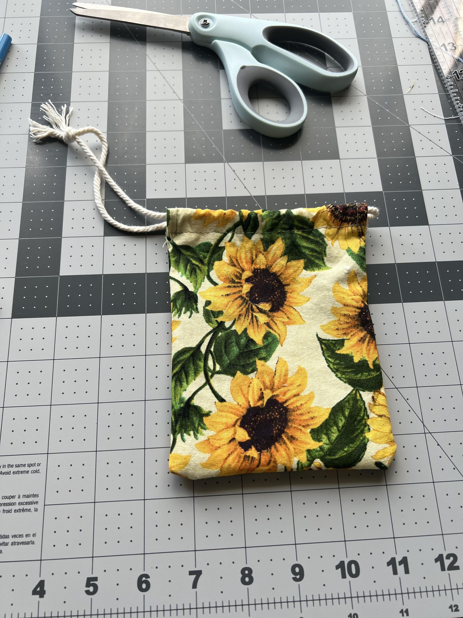 Quick Drawstring Bag : 12 Steps (with Pictures) - Instructables