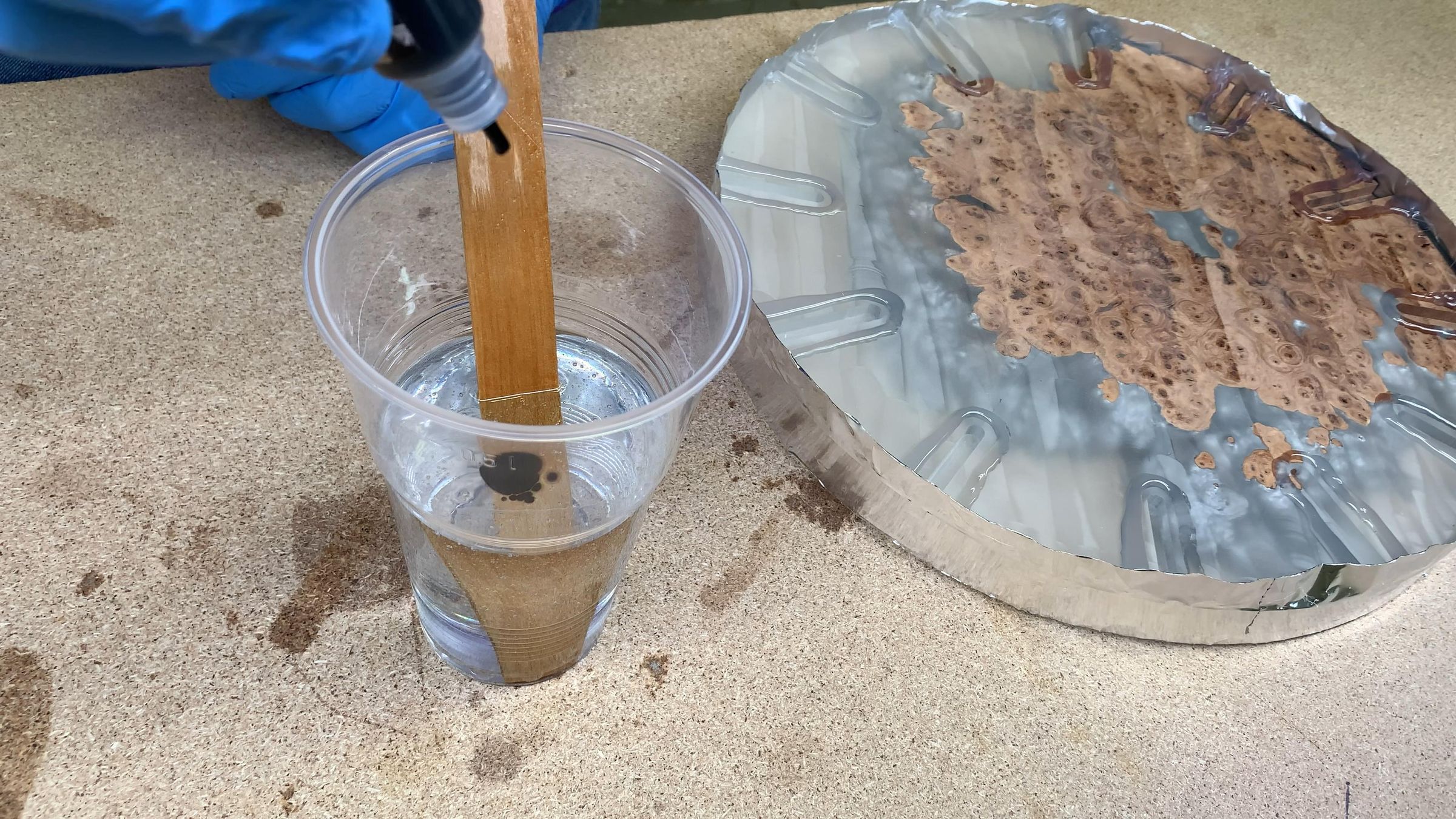 Frosted Epoxy Resin Clock : 20 Steps (with Pictures) - Instructables