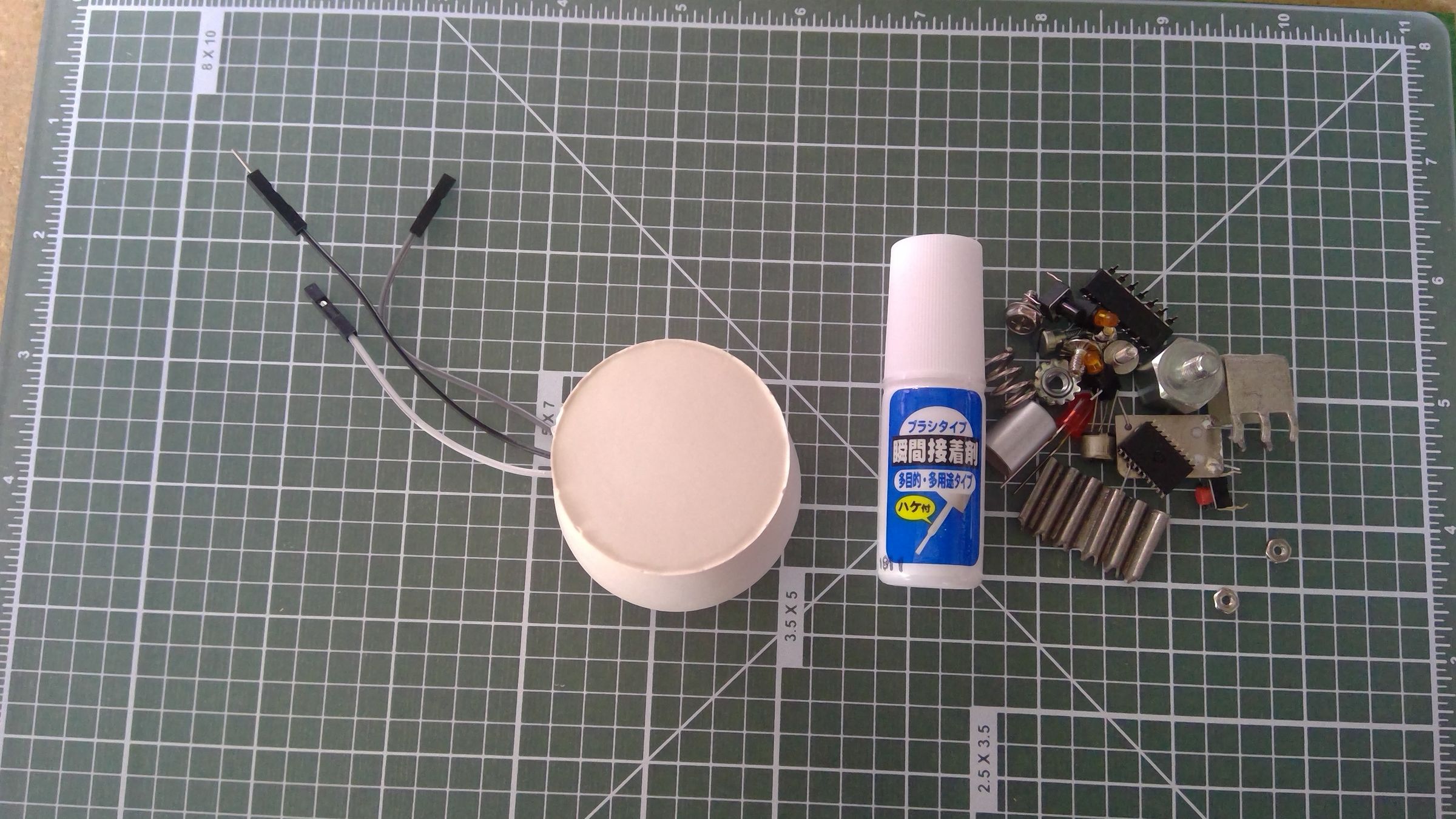 Useless Robot Friend : 3 Steps - Instructables