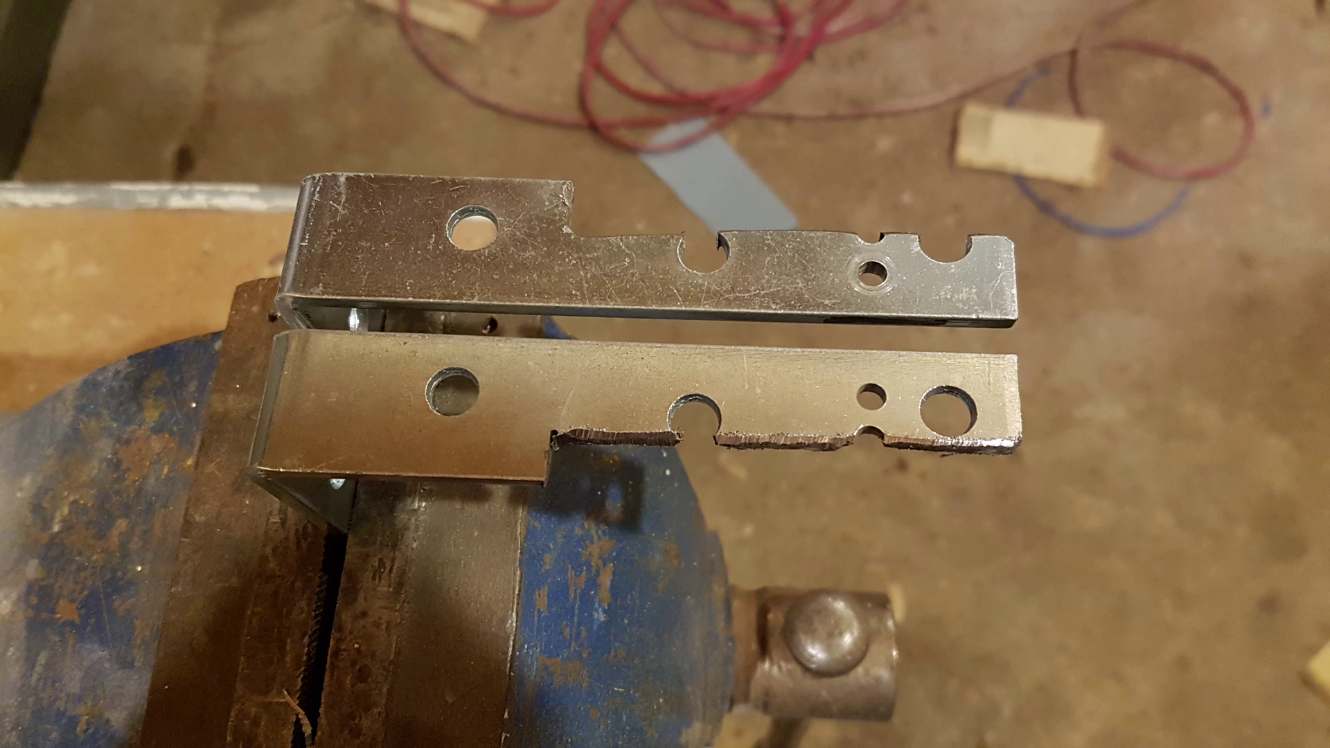 UCS Millennium Falcon Wall Mount : 14 Steps (with Pictures) - Instructables