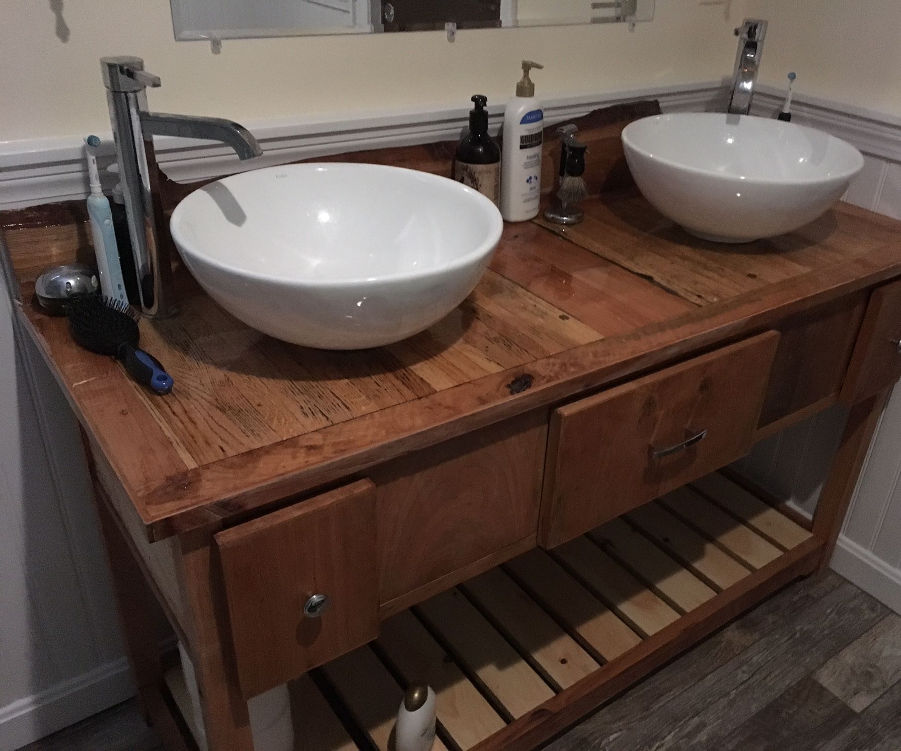 Rustic Farmhouse Style Vanity : 8 Steps (with Pictures) - Instructables