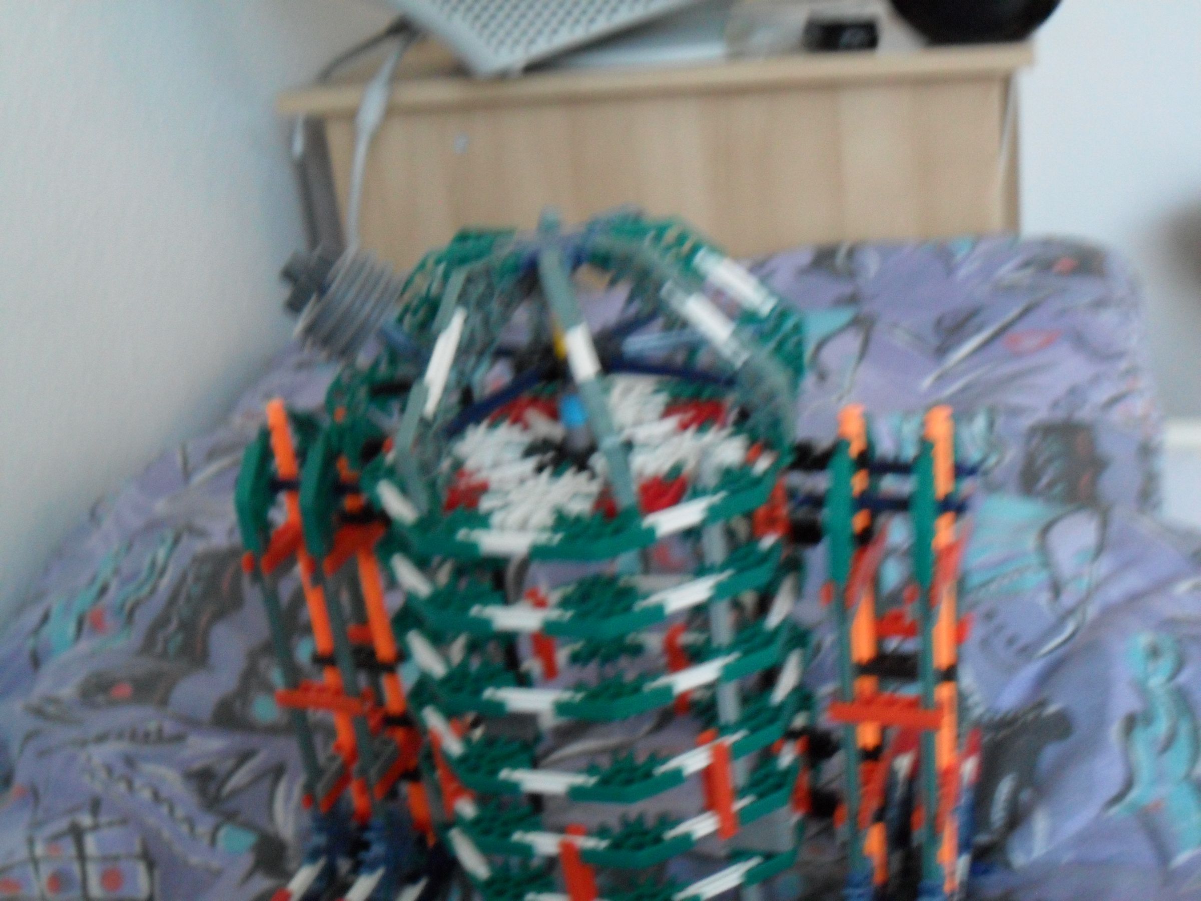Knex Transformer and R2-D2 - Instructables