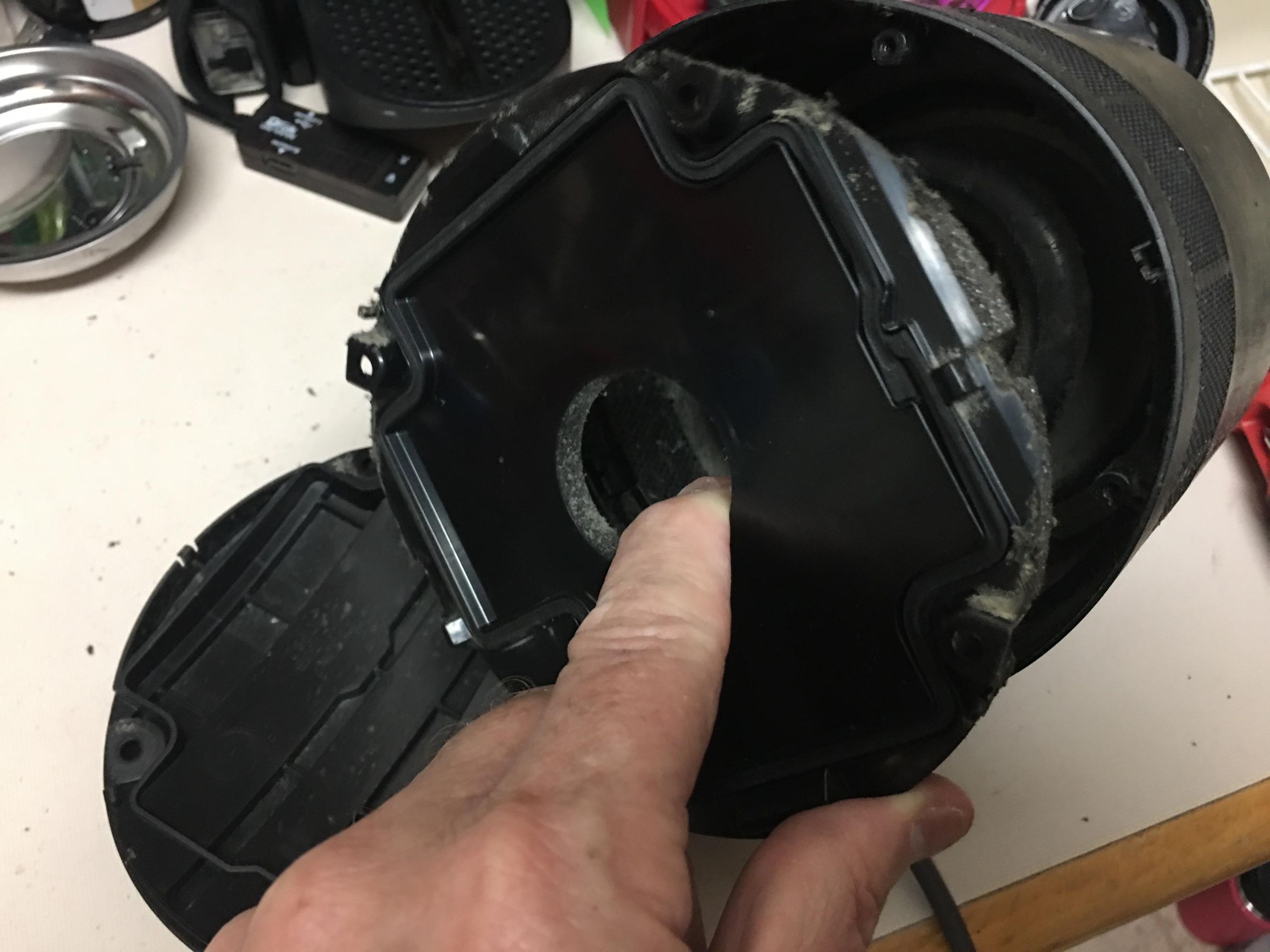 Disassemble and Clean a Dyson Cool Pedestal Fan : 10 Steps - Instructables