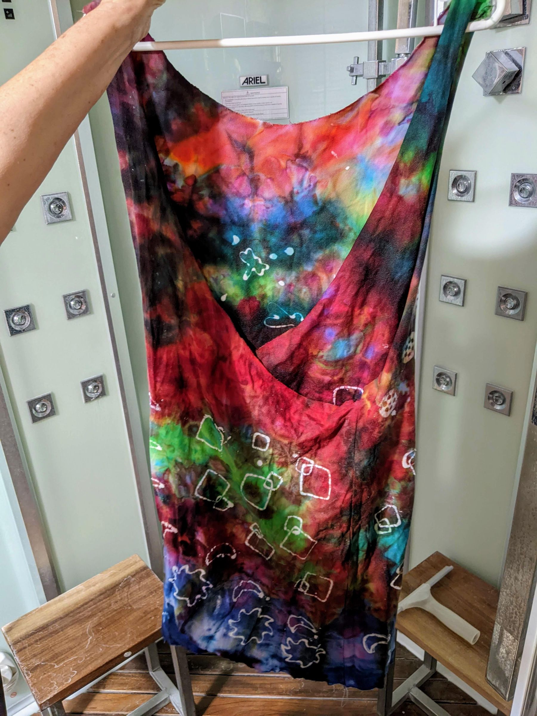 Ice Dye Batik Apron : 11 Steps (with Pictures) - Instructables