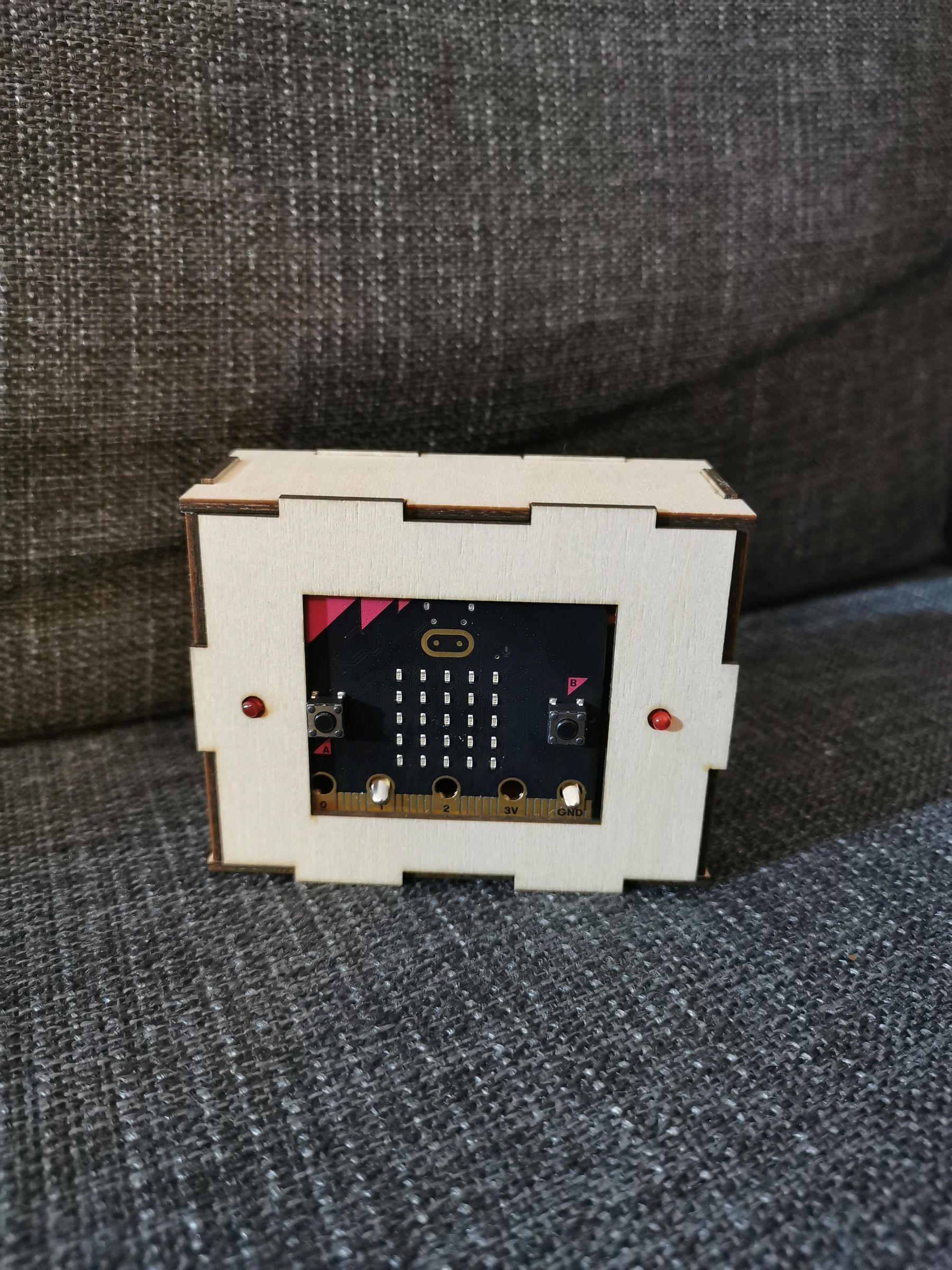 Micro:bit Kasviboxi : 5 Steps - Instructables