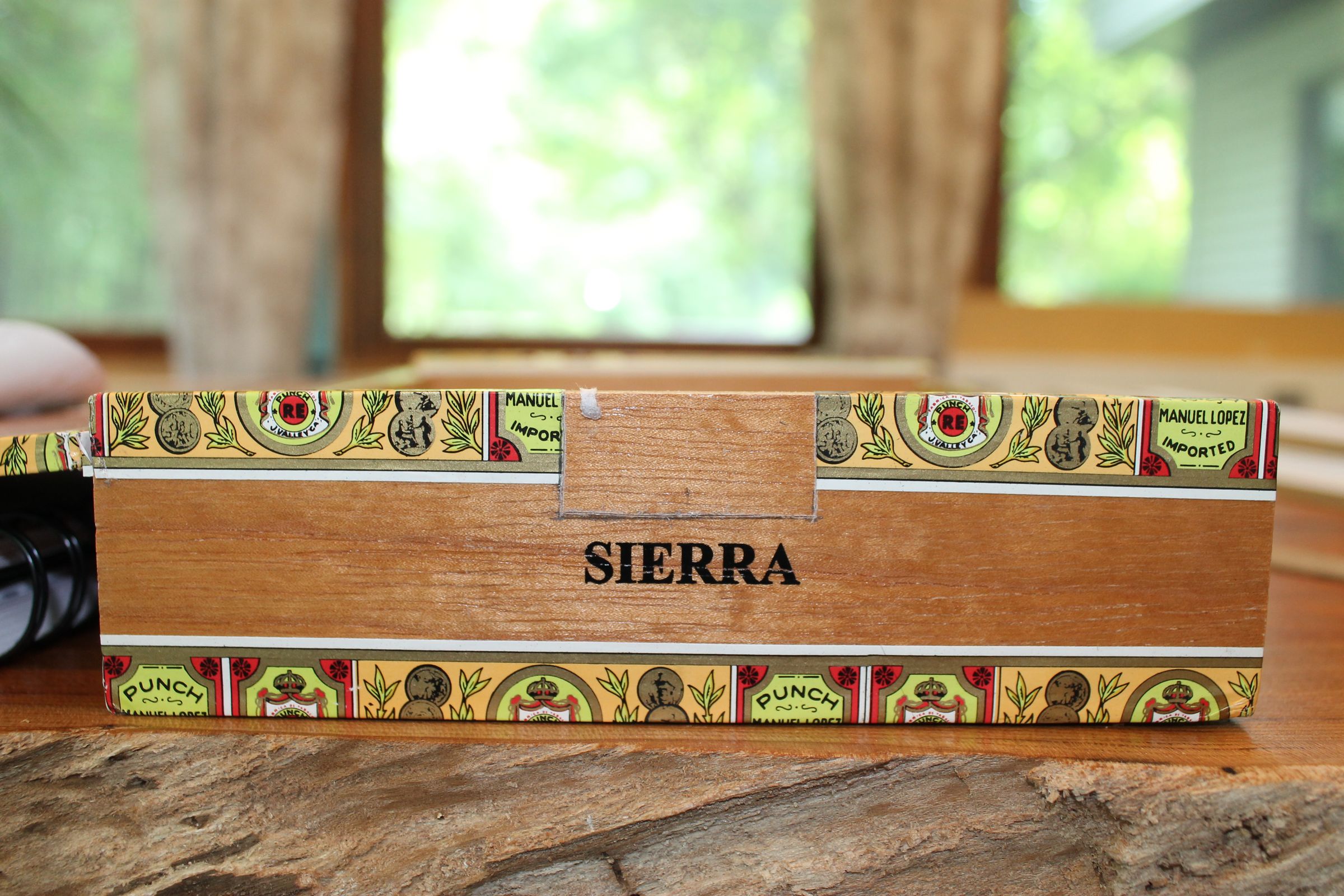 Awesome Cigar Box Dulcimer : 14 Steps (with Pictures) - Instructables