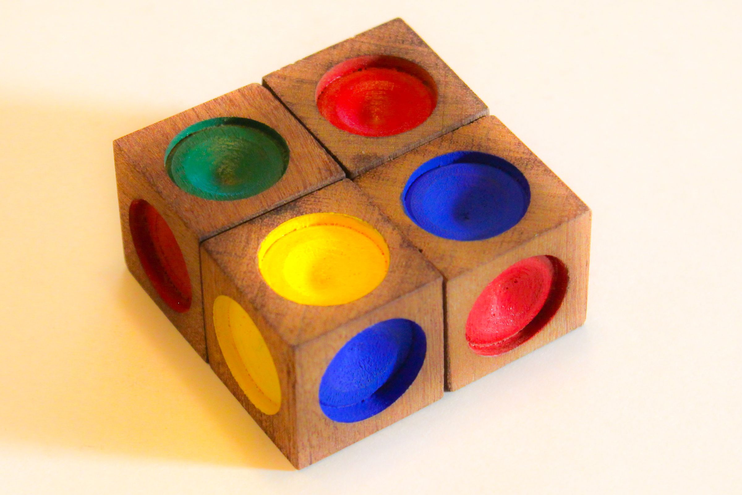 Instant Insanity Puzzle : 24 Steps (with Pictures) - Instructables