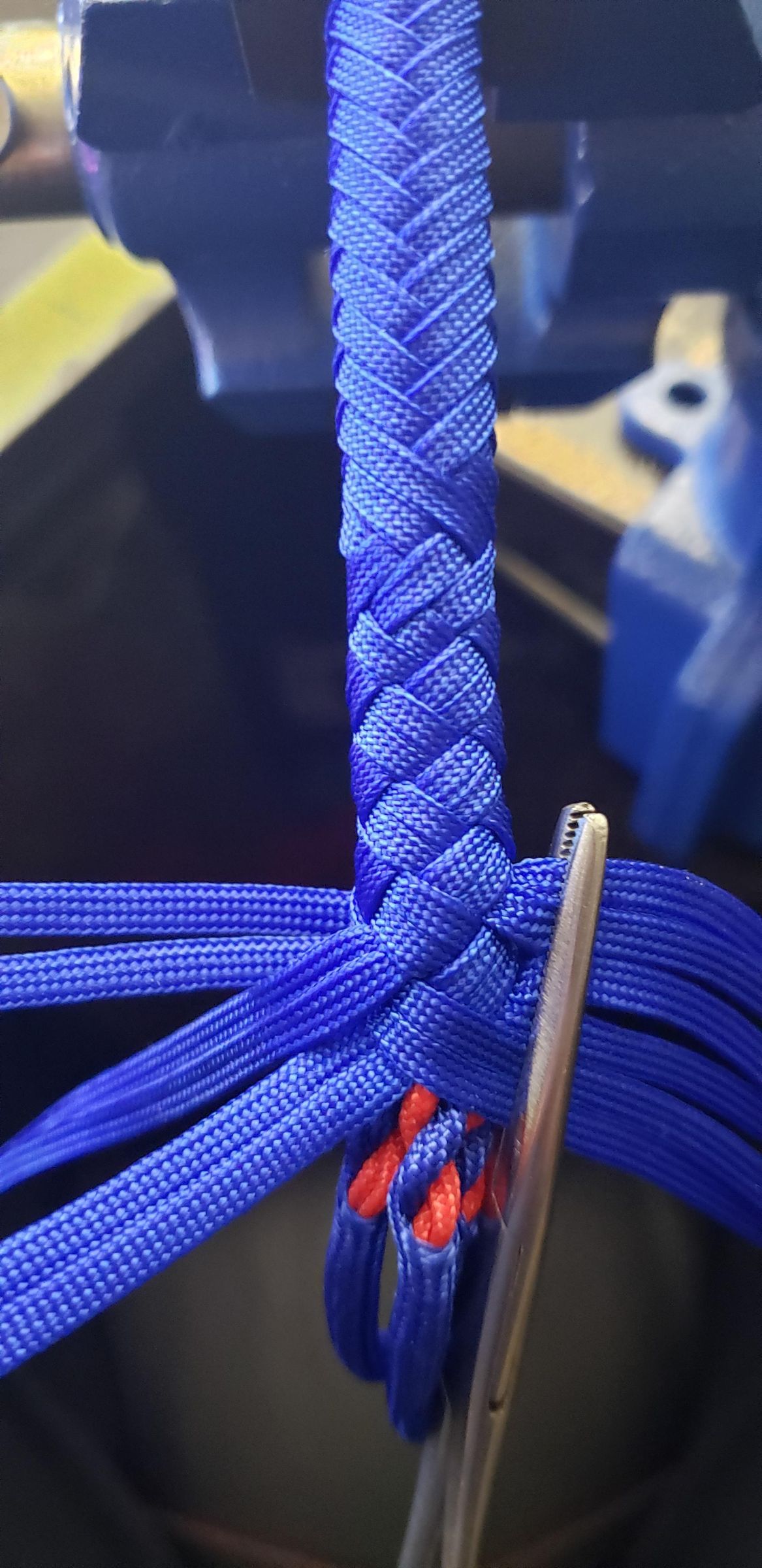 Tygra's Bolo-Whip With Paracord in 16 Plait : 9 Steps (with Pictures ...