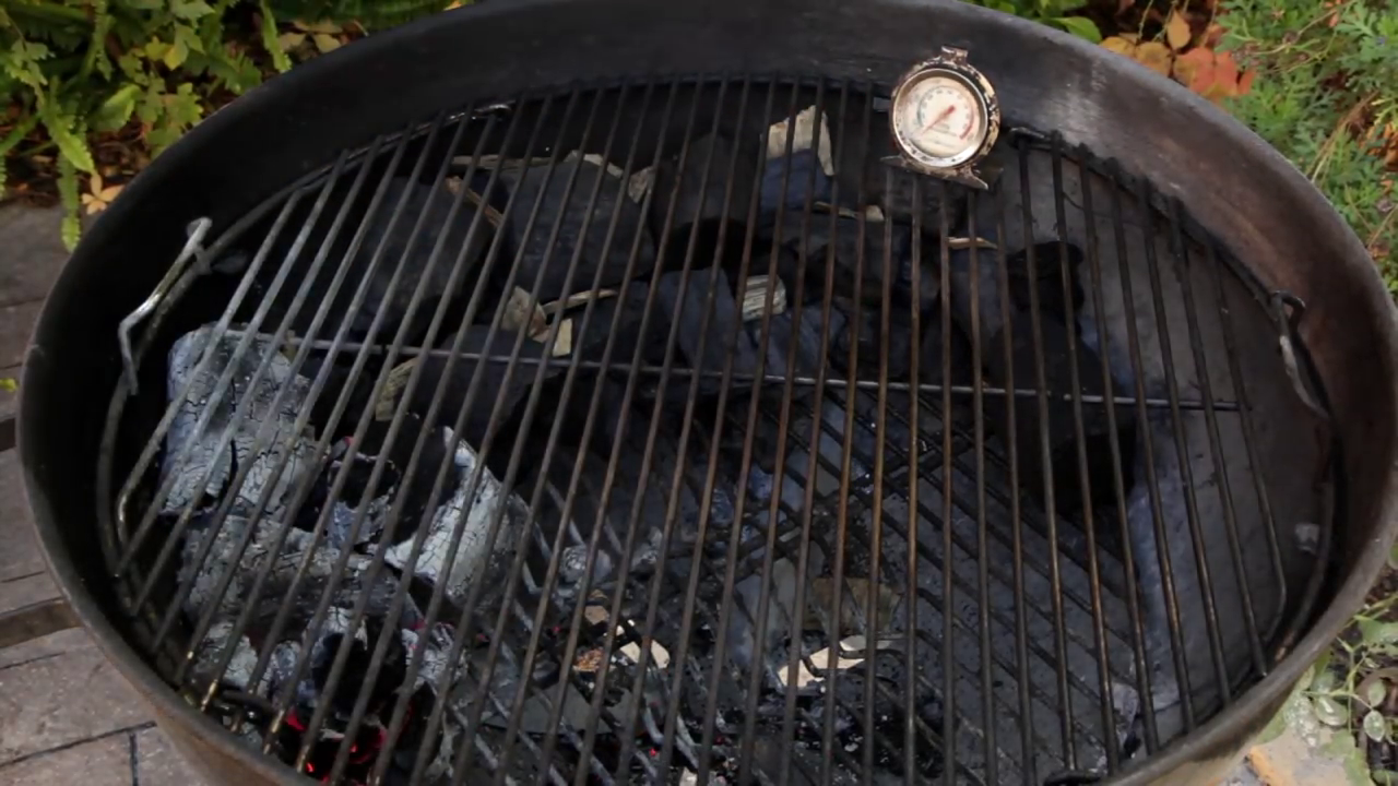 How to Set Up the "Snake Method" for Low and Slow BBQ : 6 Steps (with ...