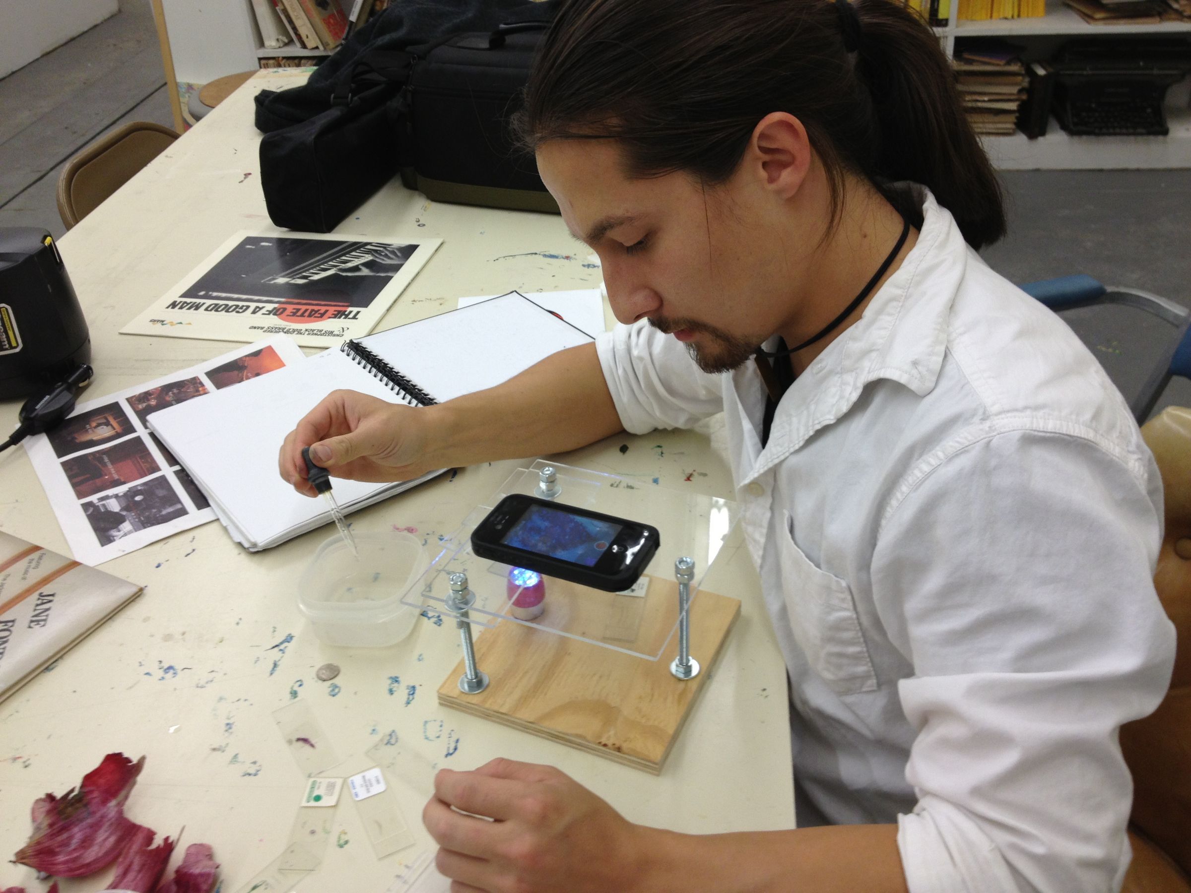 $10 Smartphone to Digital Microscope Conversion! : 9 Steps (with ...