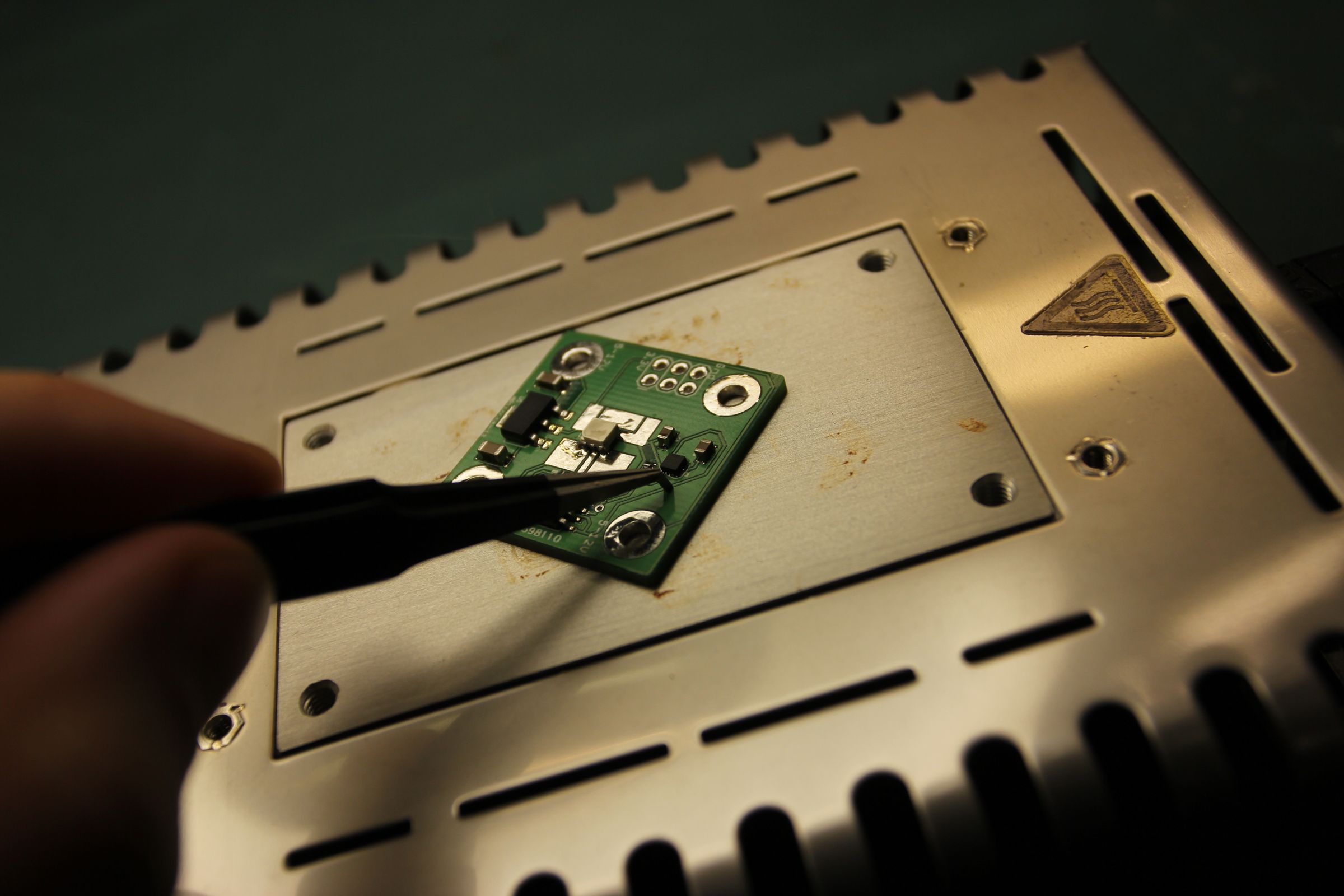 Soldering Tiny SMD Components the Easy and Fast Way (with a Hotplate ...
