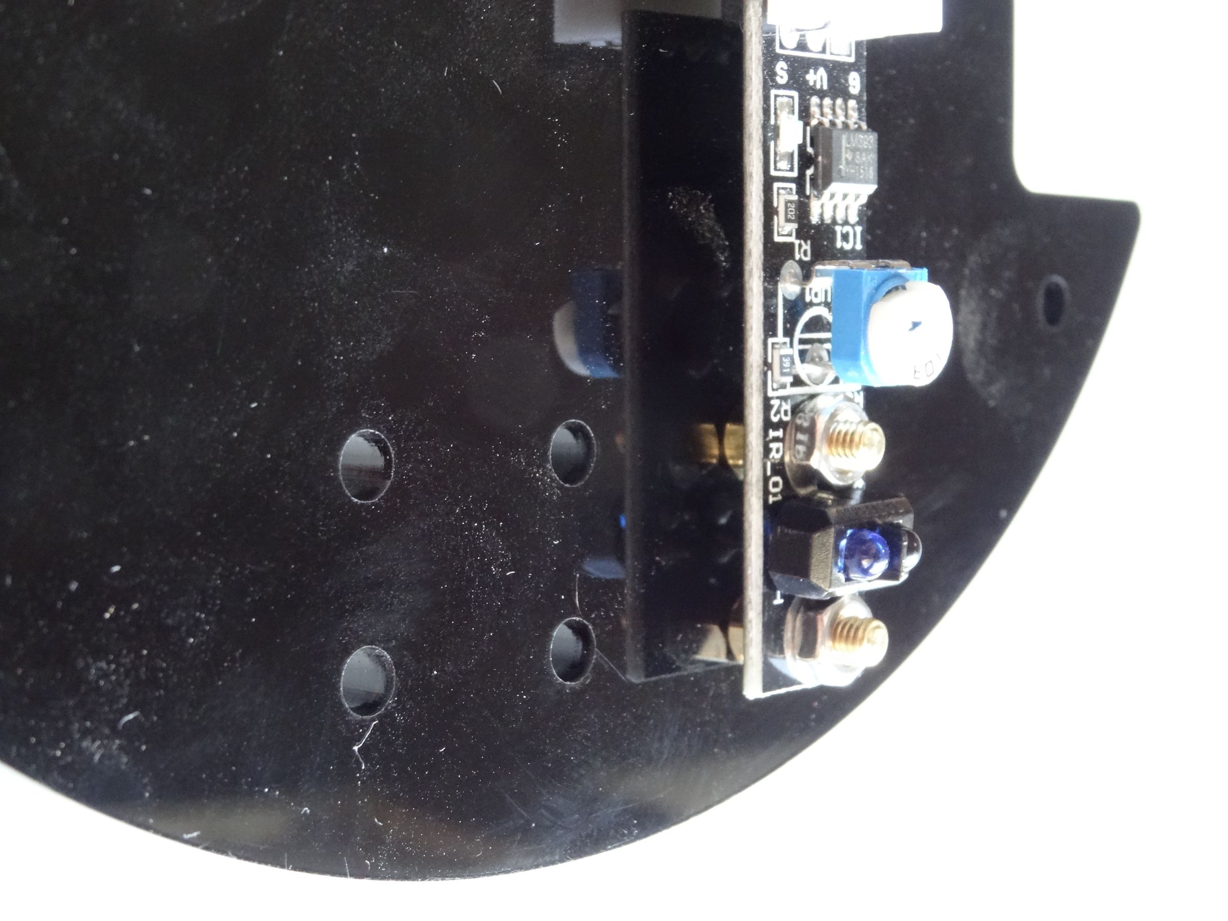 Assemble Elegoo Smart Car Robot Kit V1.0 : 32 Steps (with Pictures ...