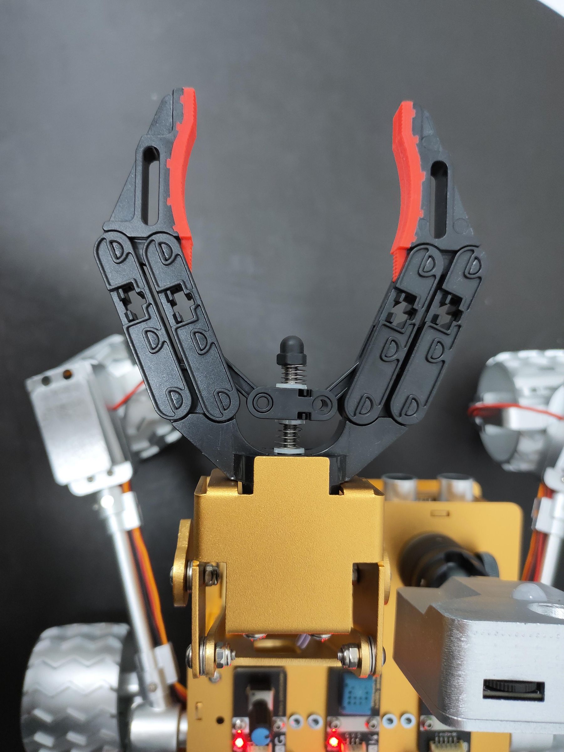 Building the Zhurong Mars Rover : 4 Steps - Instructables