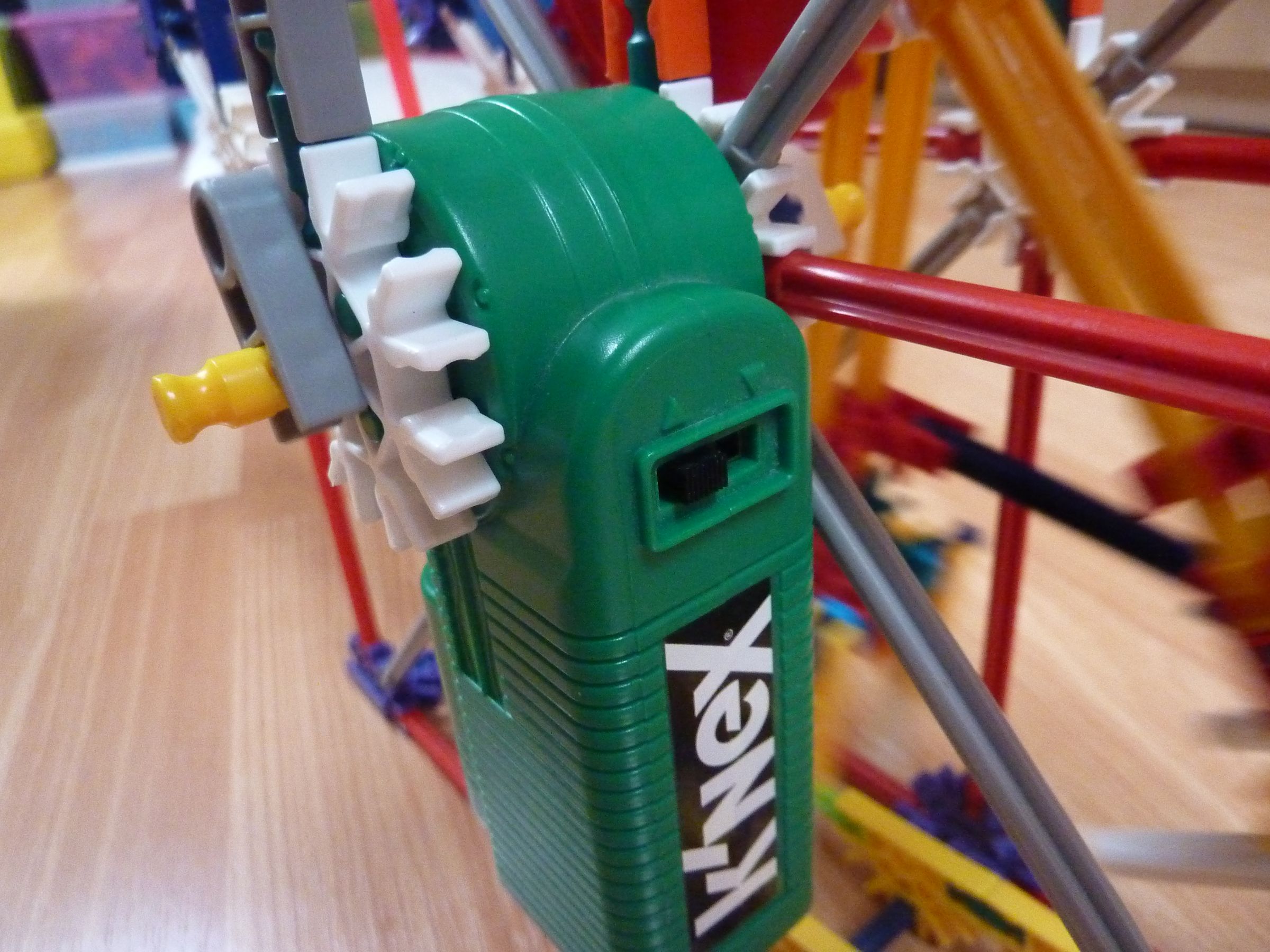 Sandro's Wheel Lift, a Knex Ball Machine Lift : 6 Steps - Instructables