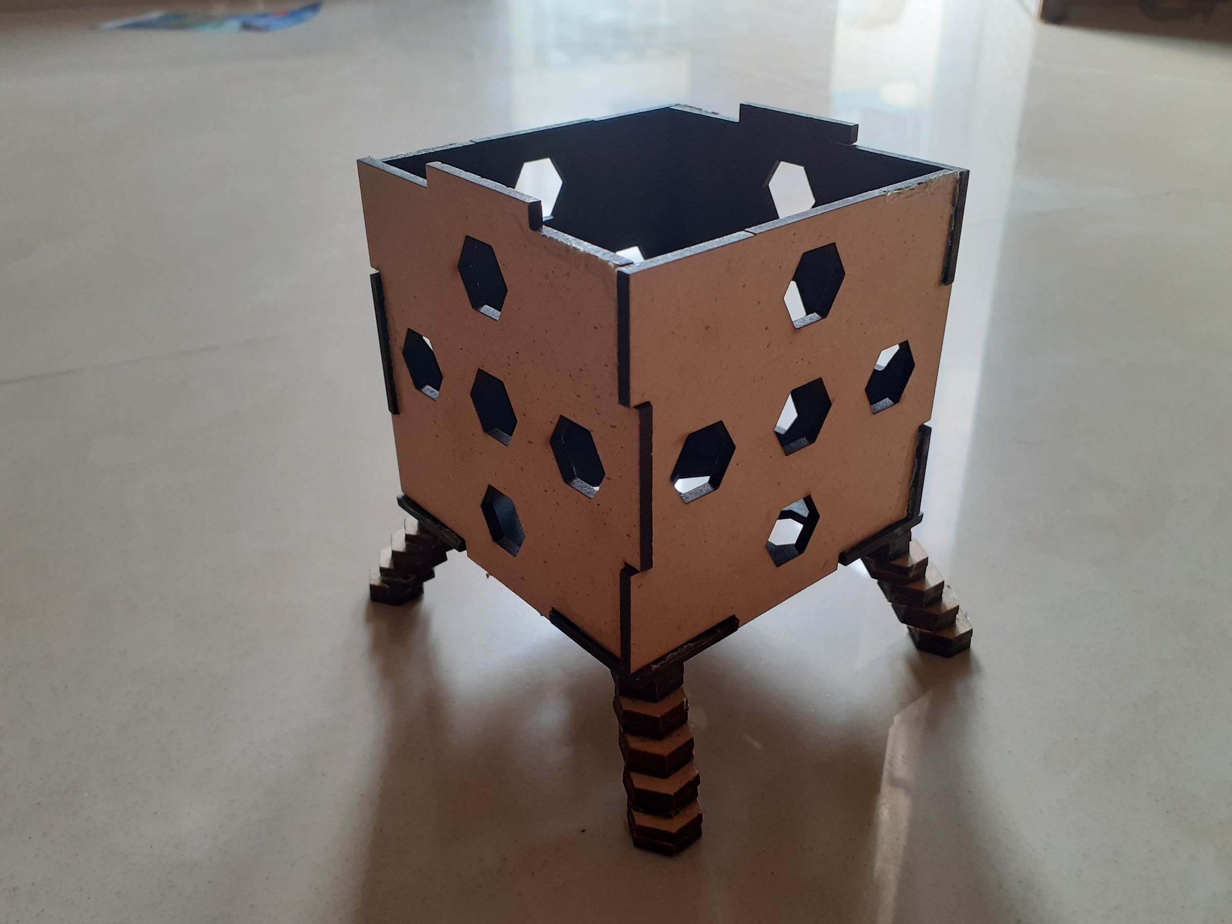 Avenger Multipurpose Desk Box : 4 Steps (with Pictures) - Instructables