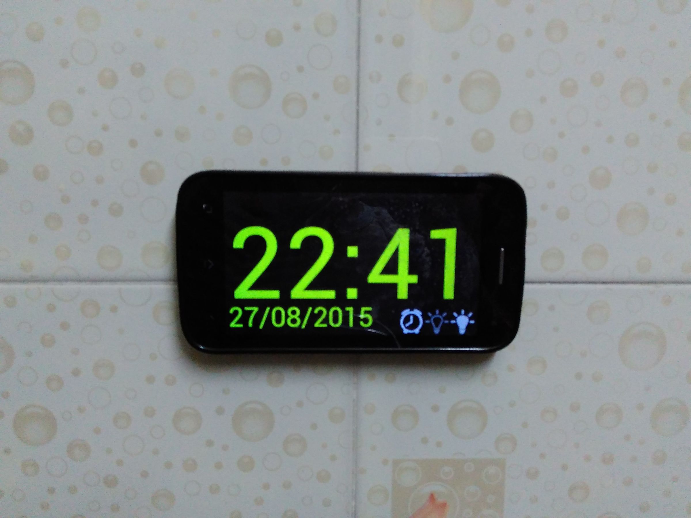Mobile Digital Wall Clock : 6 Steps - Instructables