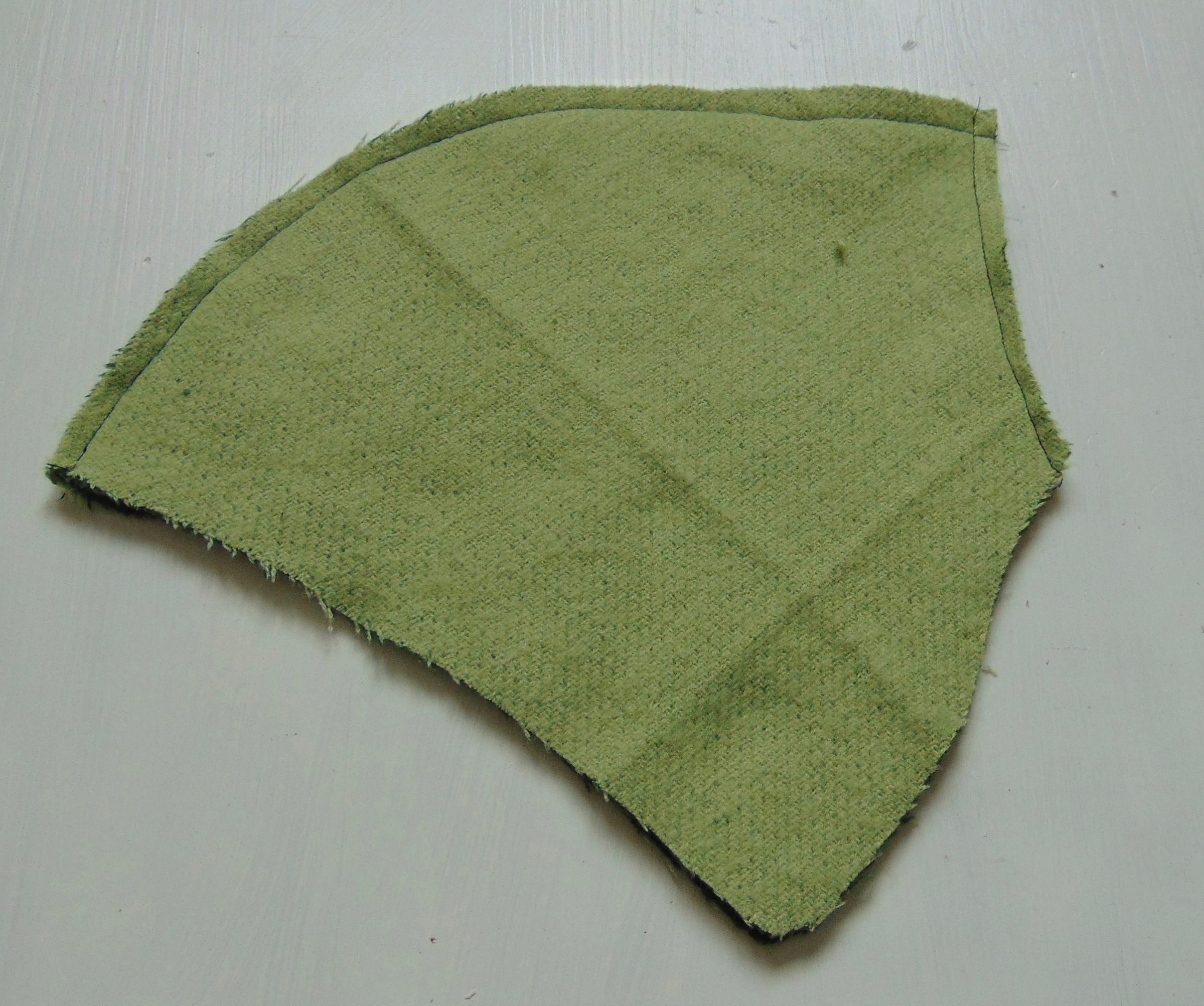 Warm Cloak From an Old Blanket : 12 Steps (with Pictures) - Instructables