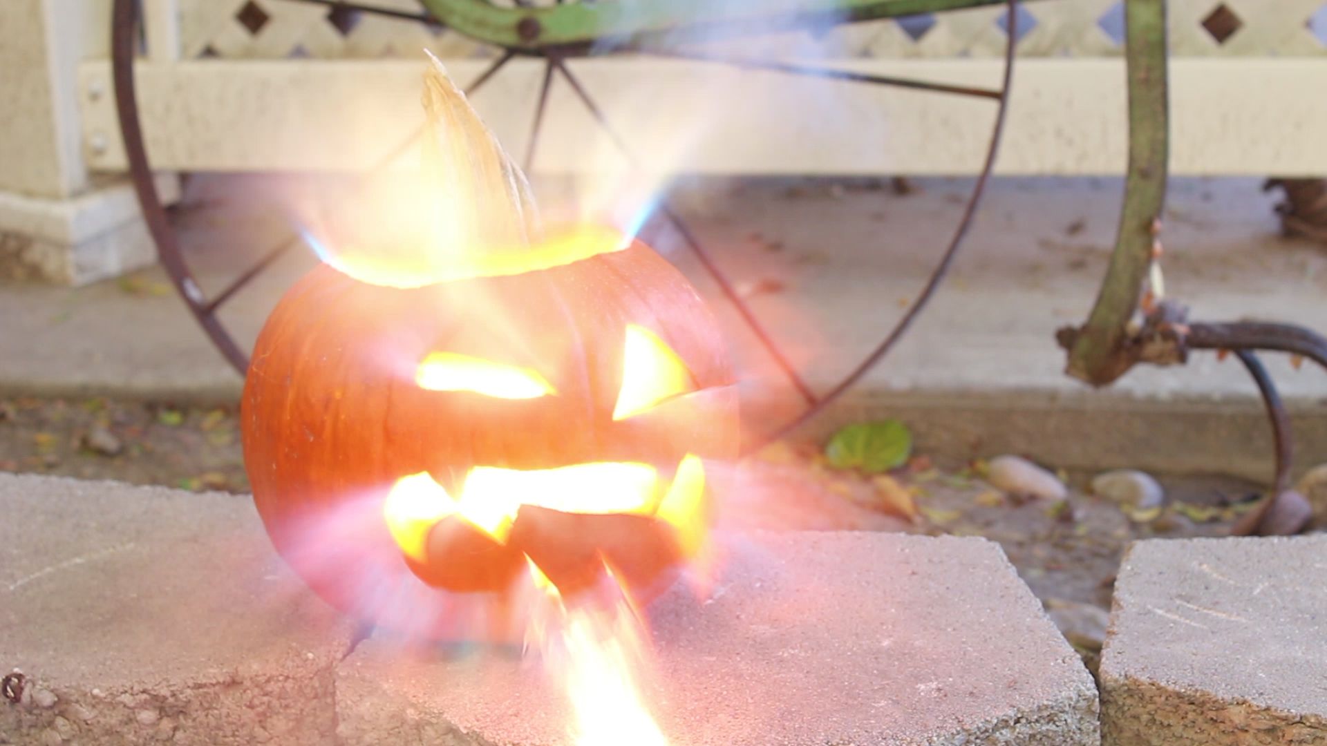 How to Make an Exploding Pumpkin Face (Blast-O-Lantern) : 5 Steps (with ...