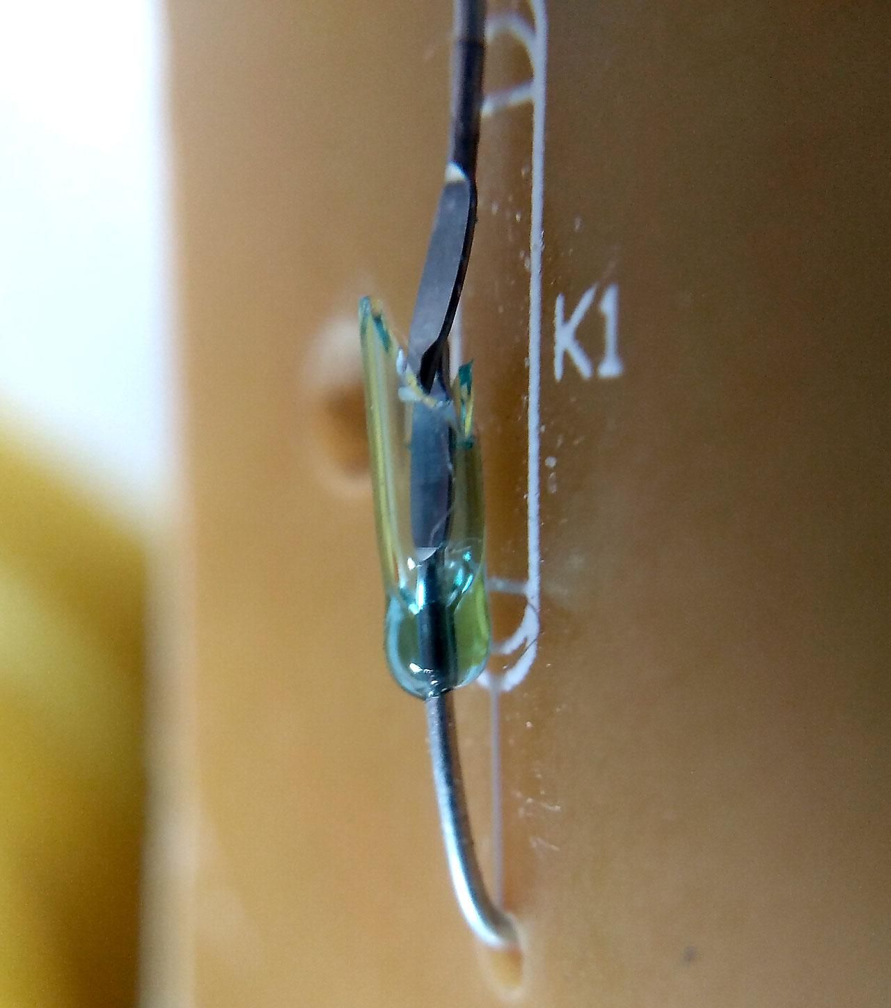 Repair Fat Max Flashlight : 3 Steps (with Pictures) - Instructables