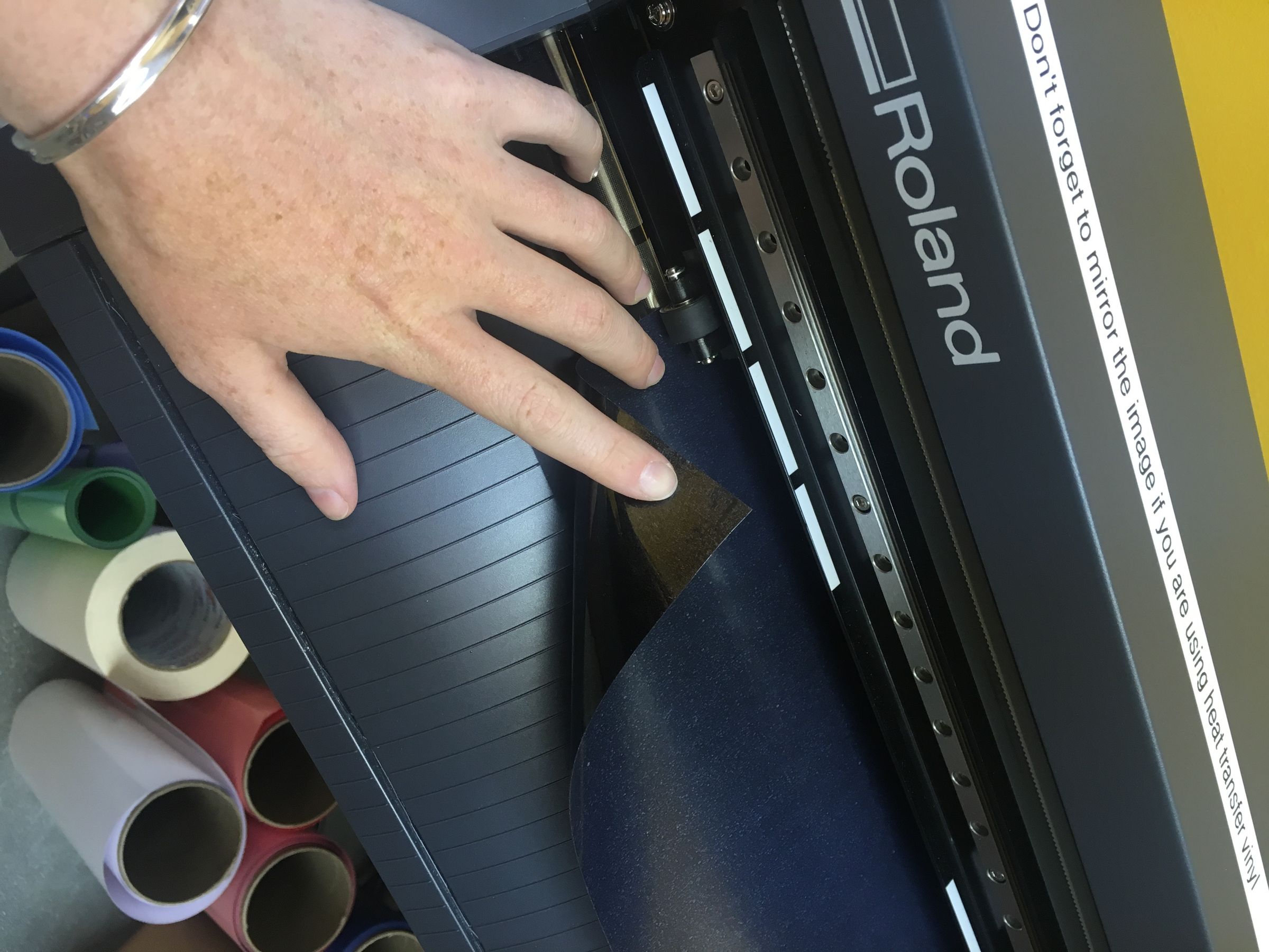 How to Prepare & Apply Heat Transfer Vinyl to Fabric : 9 Steps (with ...