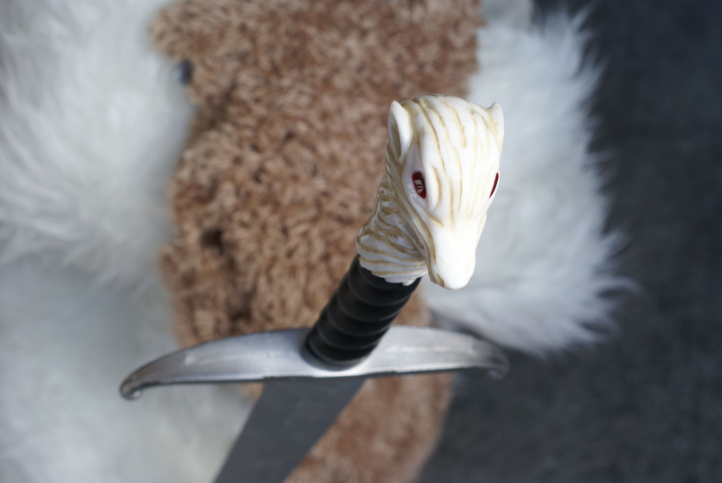 Resin Casting Jon Snow's Longclaw Direwolf Pommel : 15 Steps (with ...