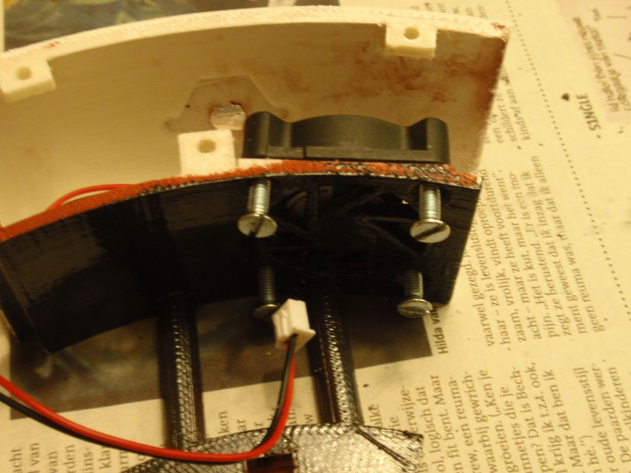 A Fully 3D Printable GlaDOS Robotic Ceiling Arm Lamp : 11 Steps (with ...