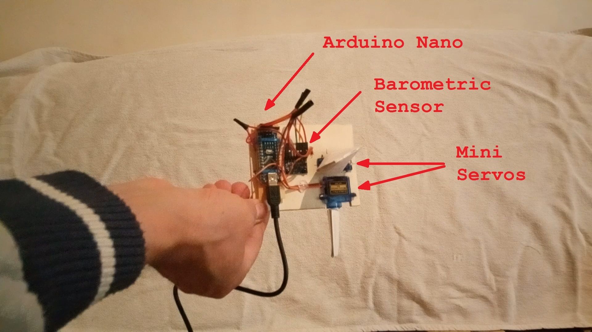 Gyro Stabilizer W/ Arduino and Servo : 4 Steps - Instructables