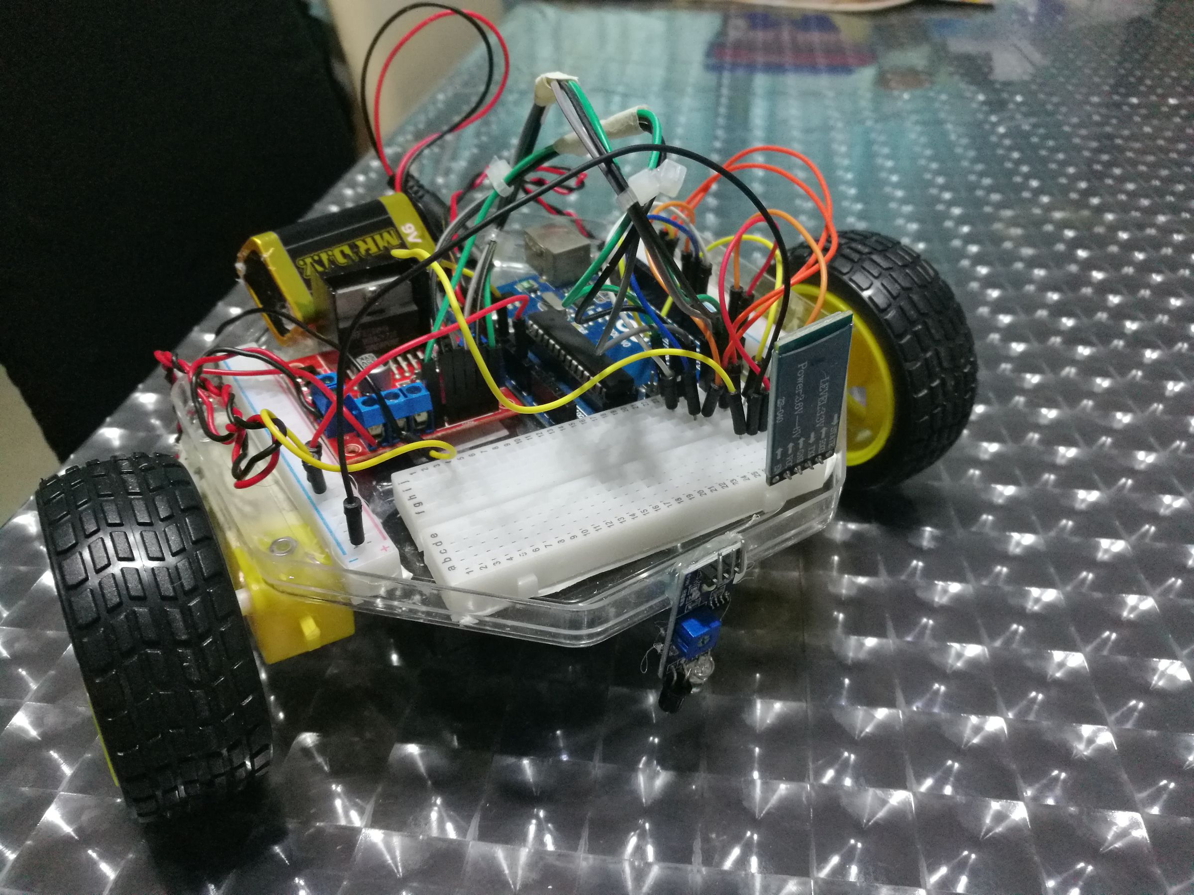 How to Make a Bluetooth Controlled Simplistic RC Car : 7 Steps (with ...