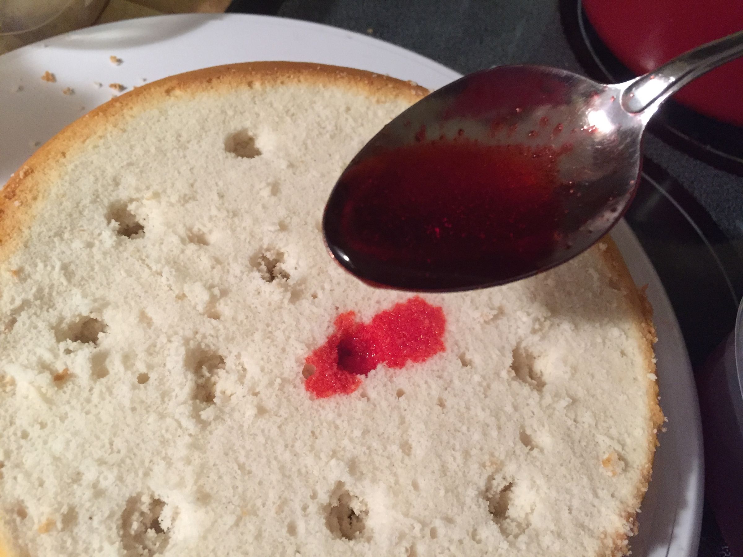 Ghoulishly Bleeding Wedding Cake : 5 Steps (with Pictures) - Instructables