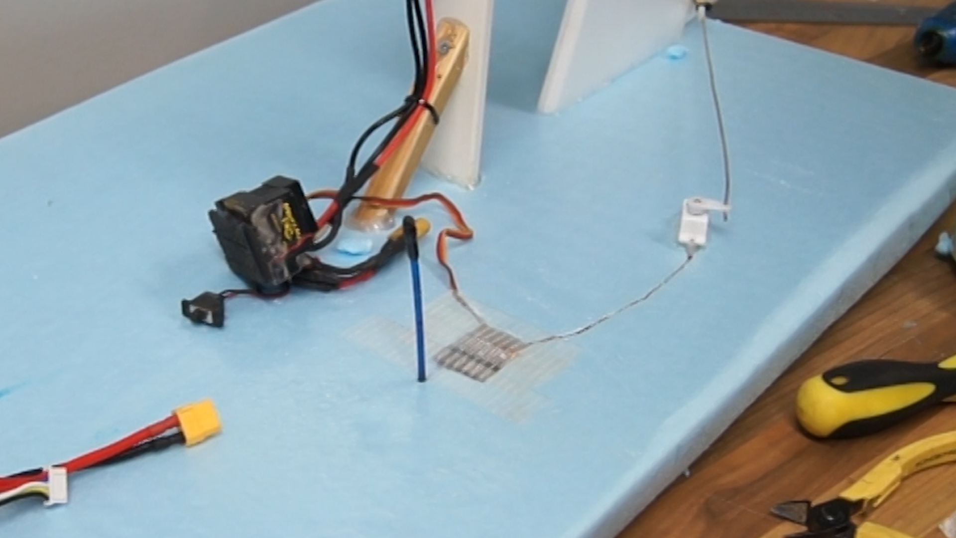 Foam RC Airboat Build DIY : 8 Steps (with Pictures) - Instructables