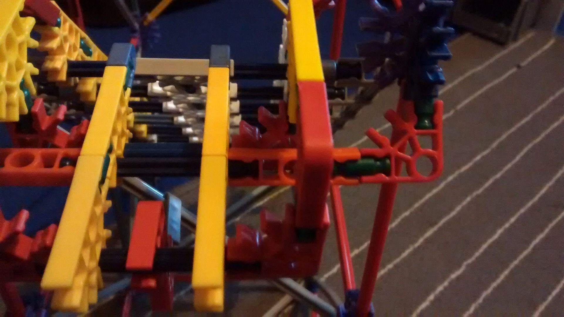 The Corkscrew | a K'nex Ball Machine Lift : 8 Steps - Instructables